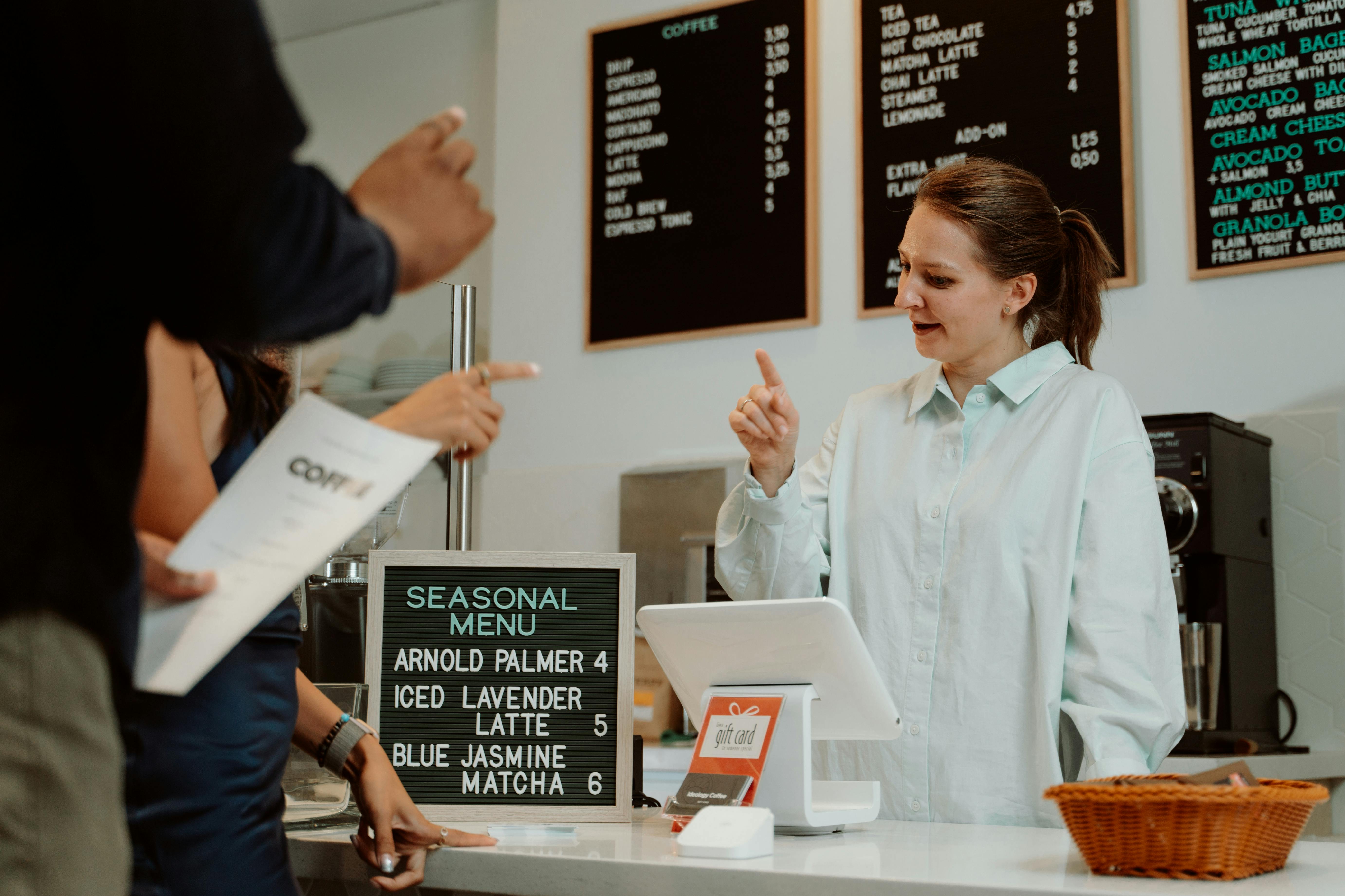 100+ Best Cashier Photos · 100% Free Download · Pexels Stock Photos