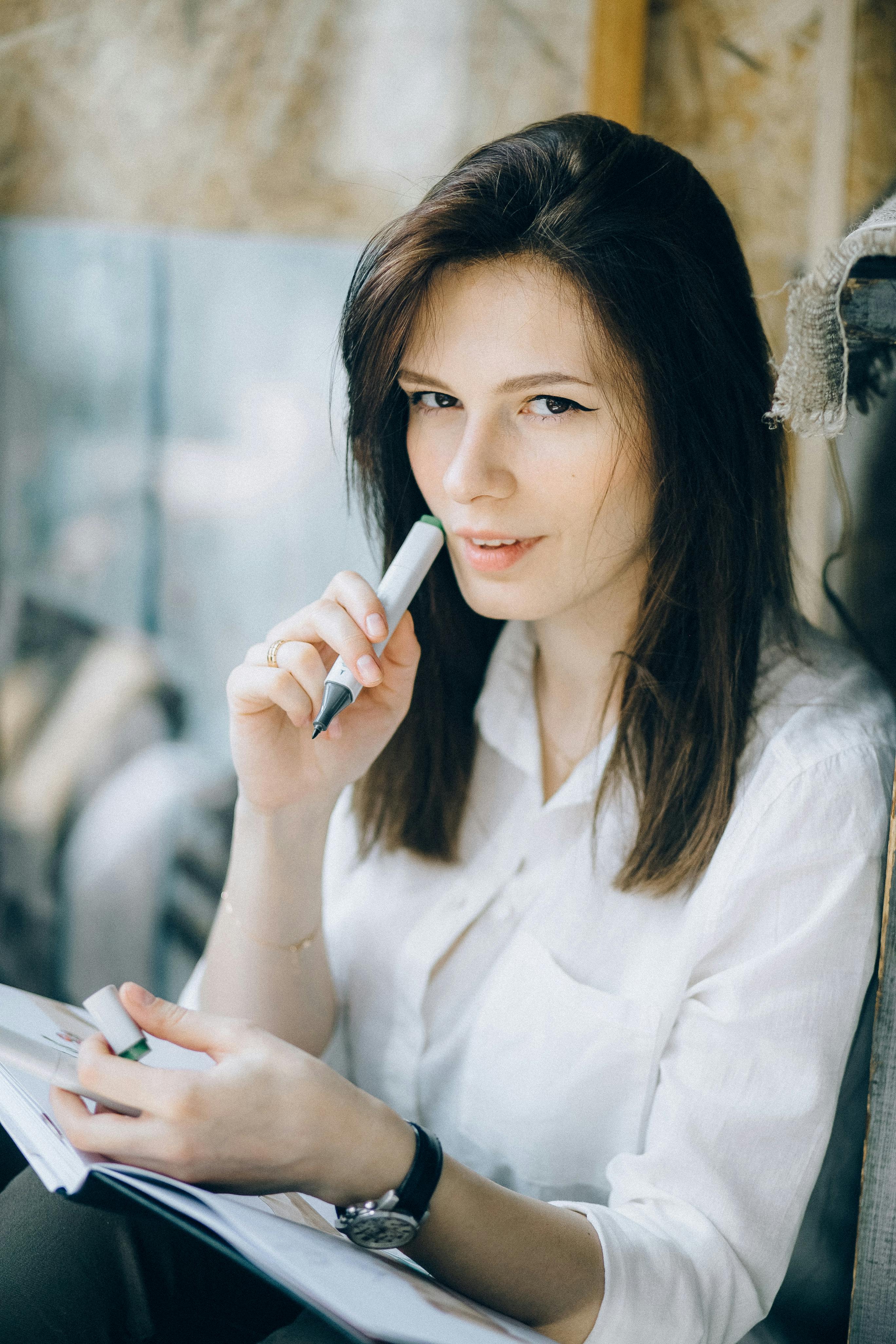 Artist | Studio | Lady | Draft | Sketch | Markers 55 Photos & Videos ...