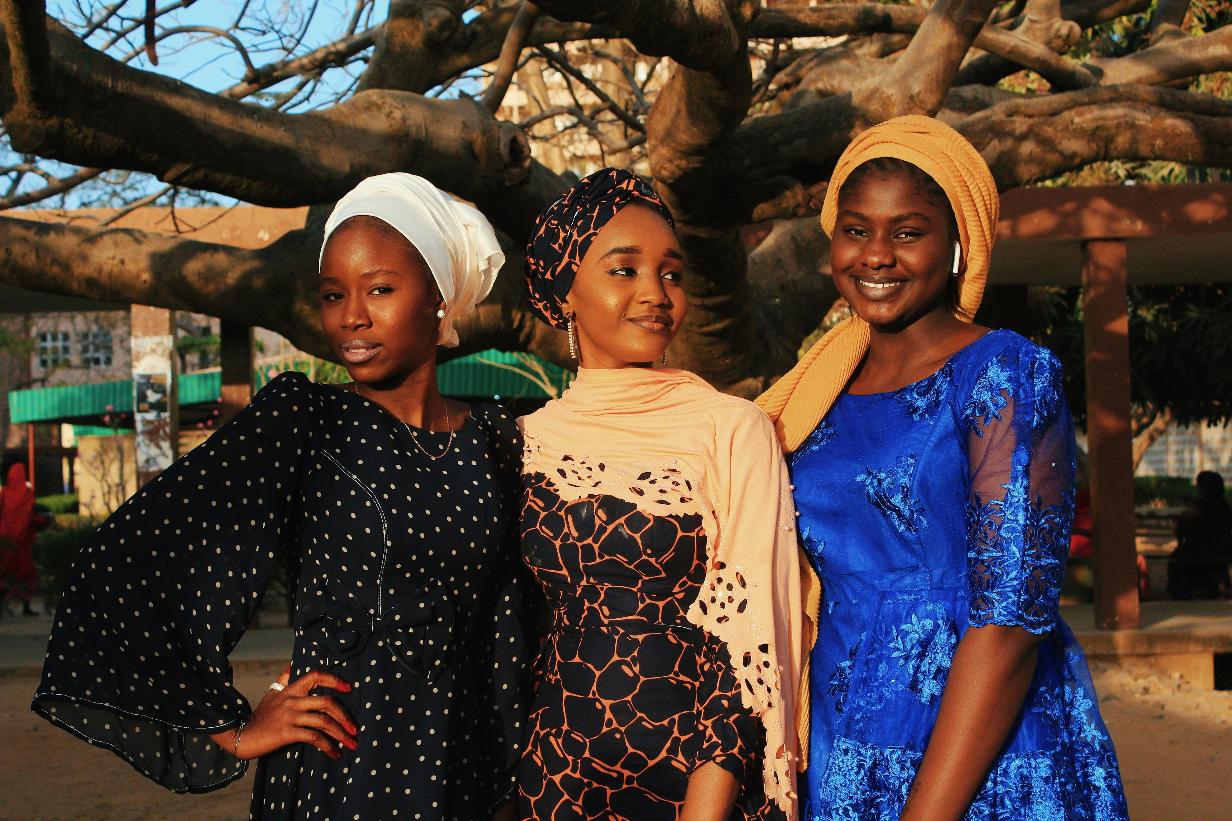 Stylish black women in park in evening · Free Stock Photo