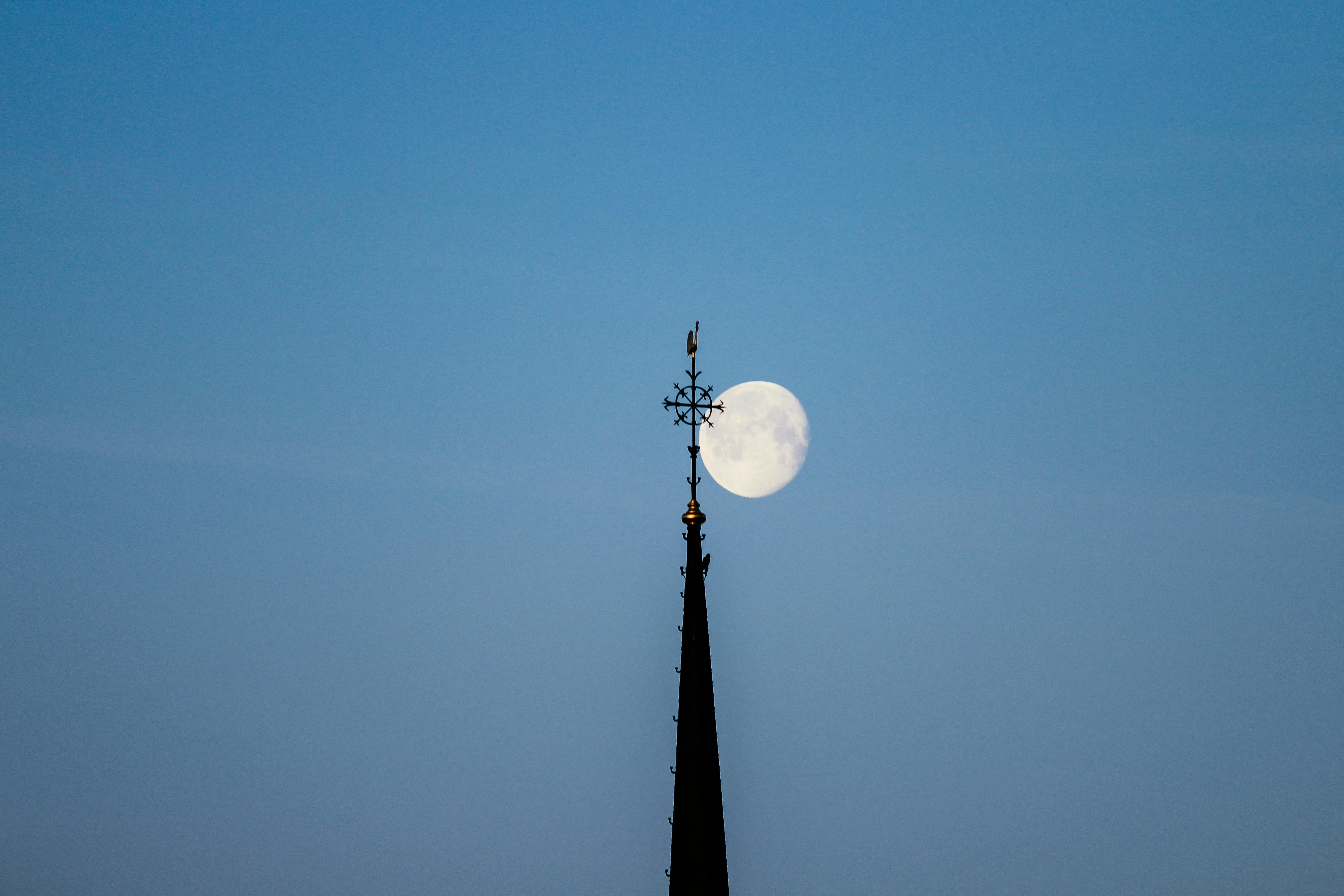 Moon In Church Photos, Download The BEST Free Moon In Church Stock ...