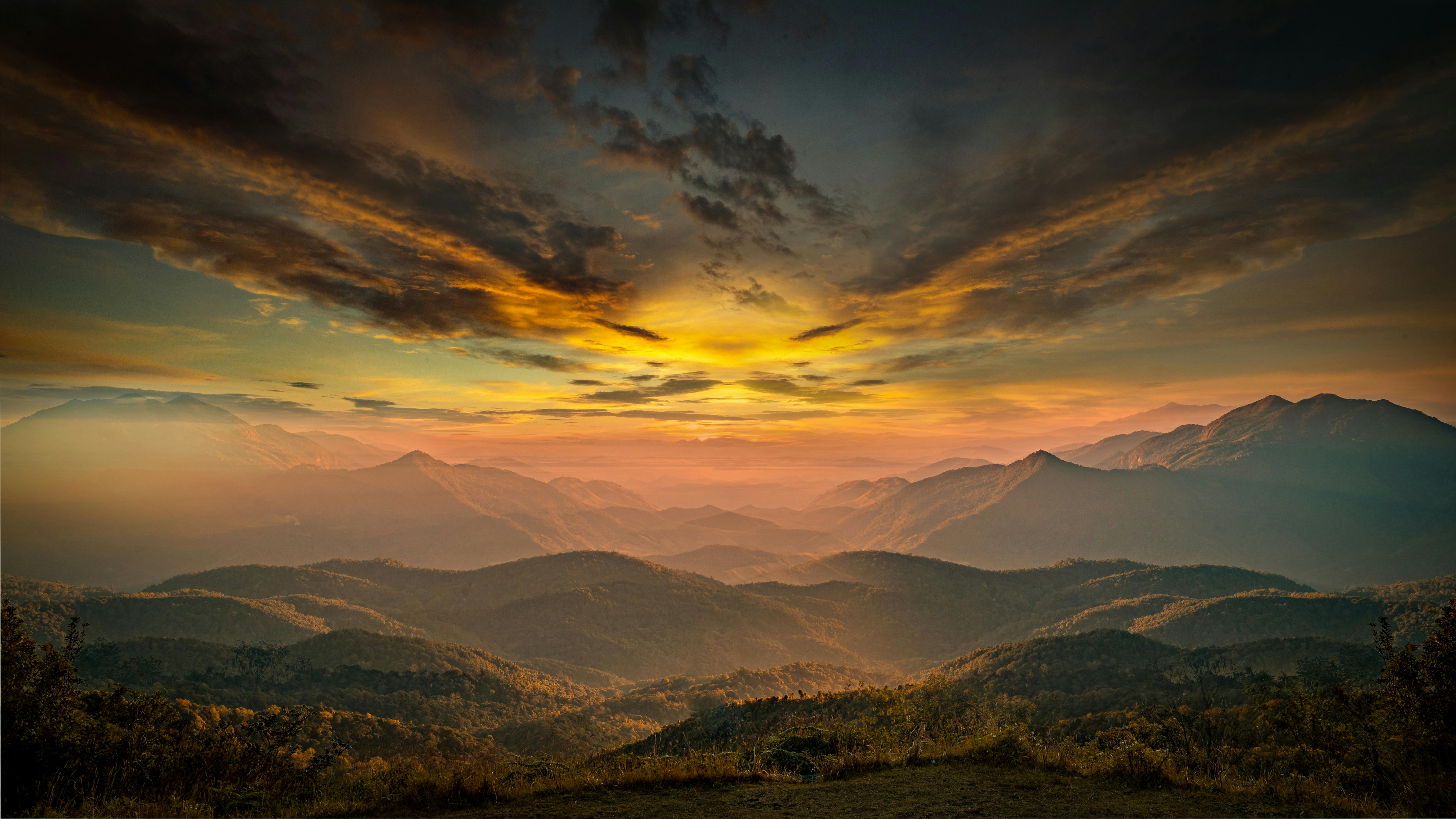 Mountains at Dawn · Free Stock Photo