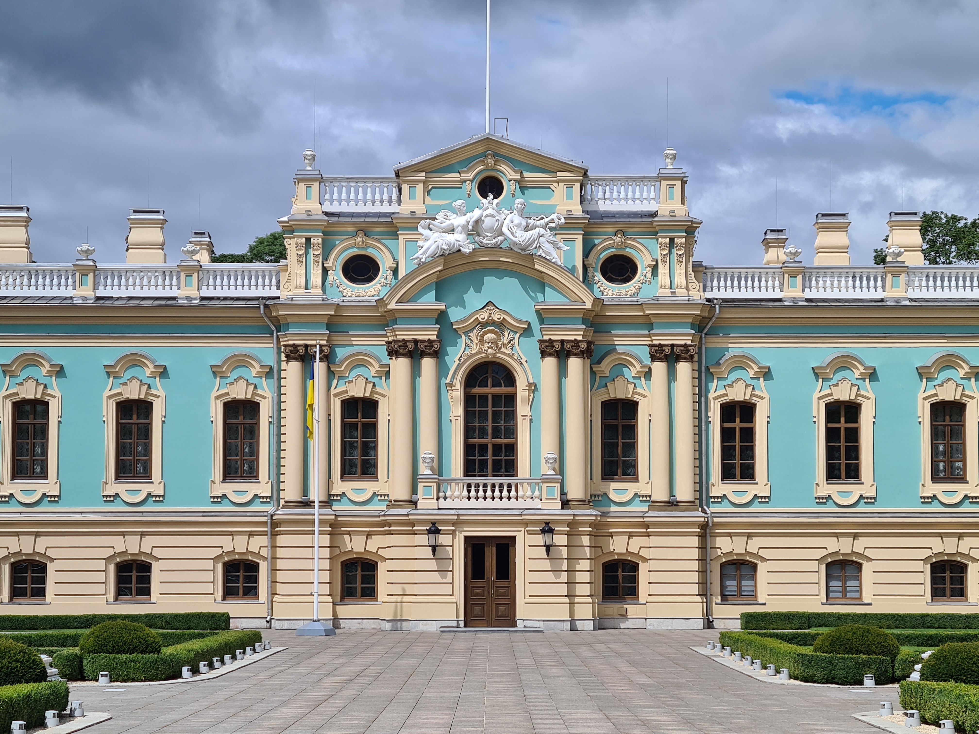 Photo of a Historic Building · Free Stock Photo