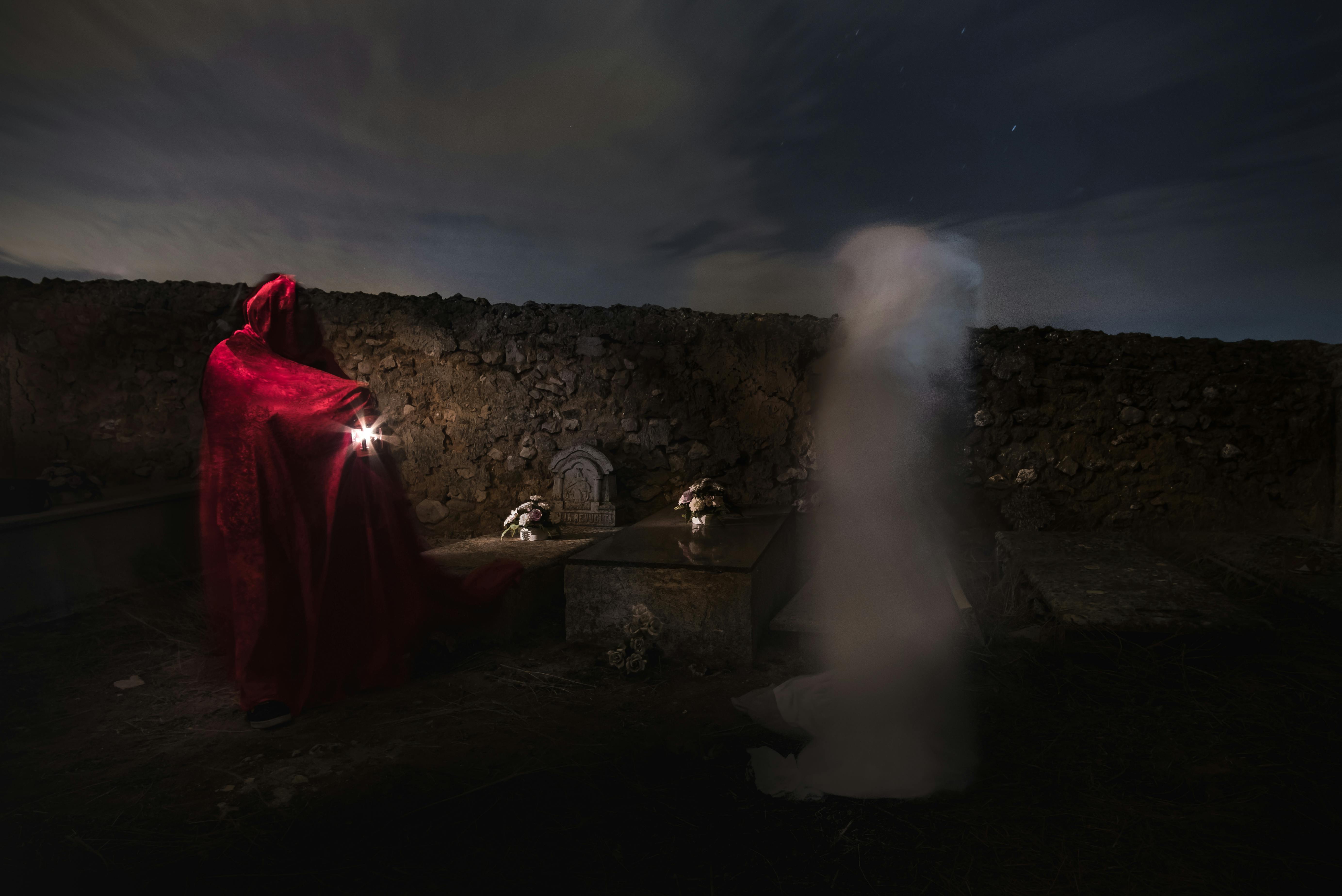 Cemetery At Night Photos, Download The BEST Free Cemetery At Night ...