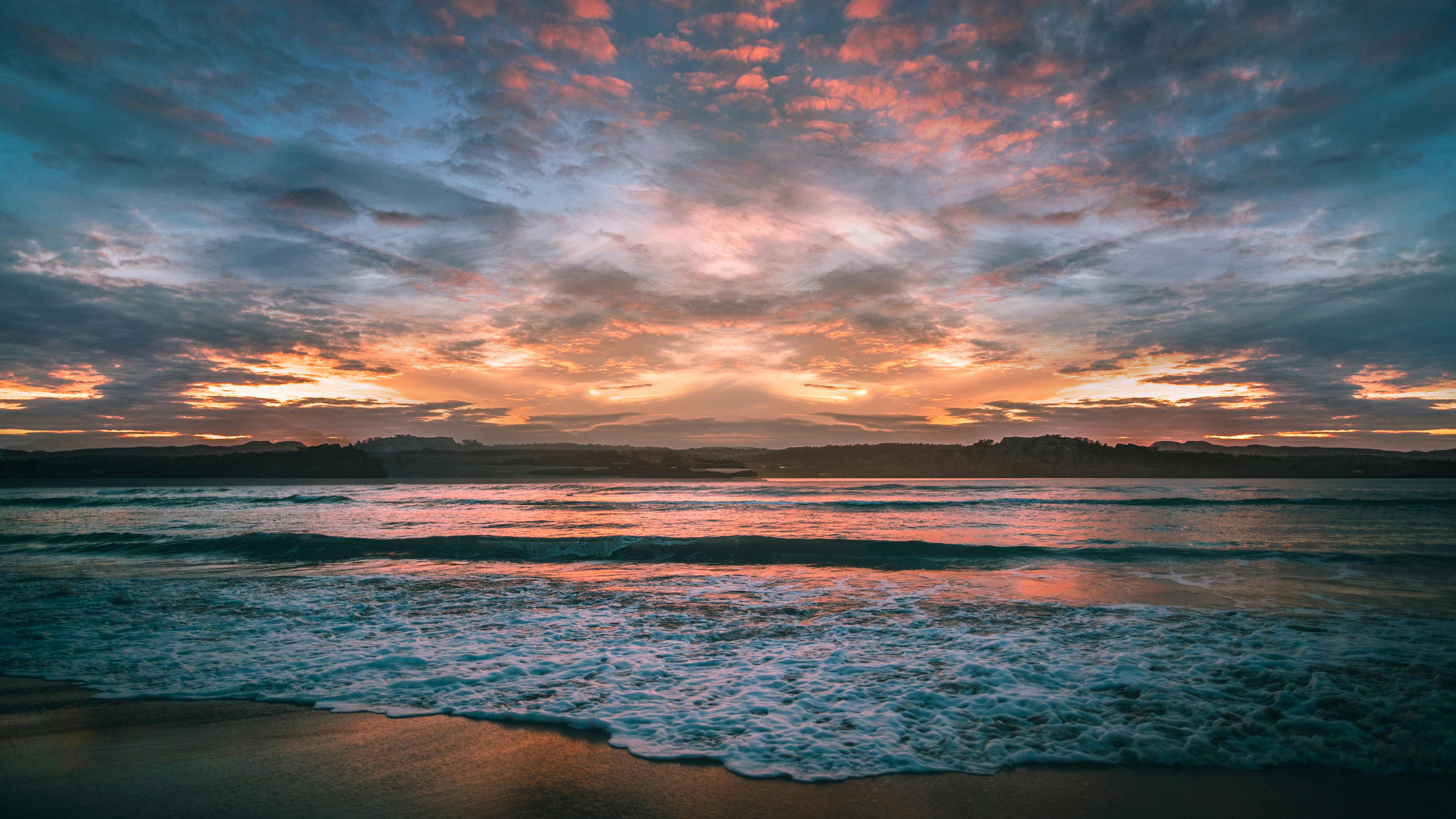 Ocean During Sunset · Free Stock Photo