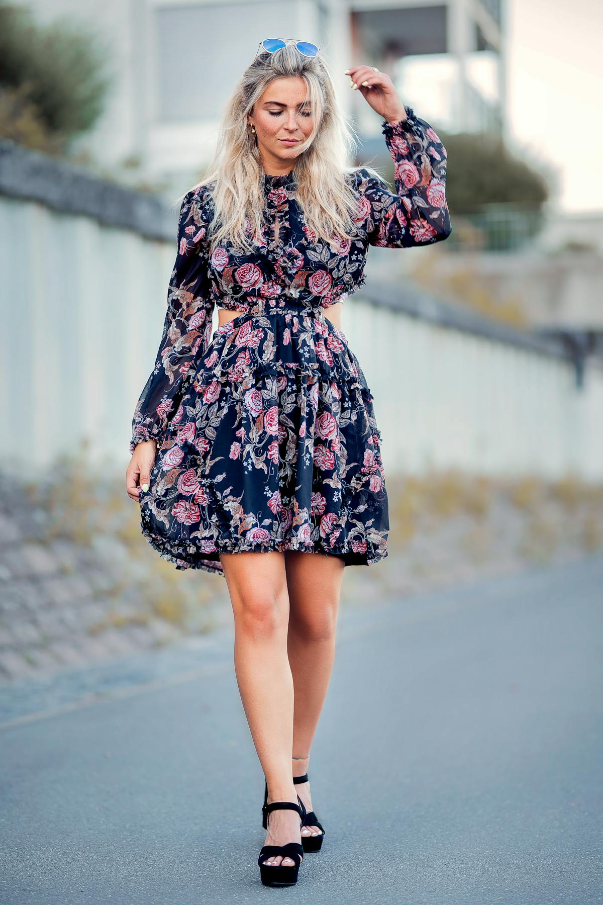 Petite Model Photos, Download The BEST Free Petite Model Stock Photos ...