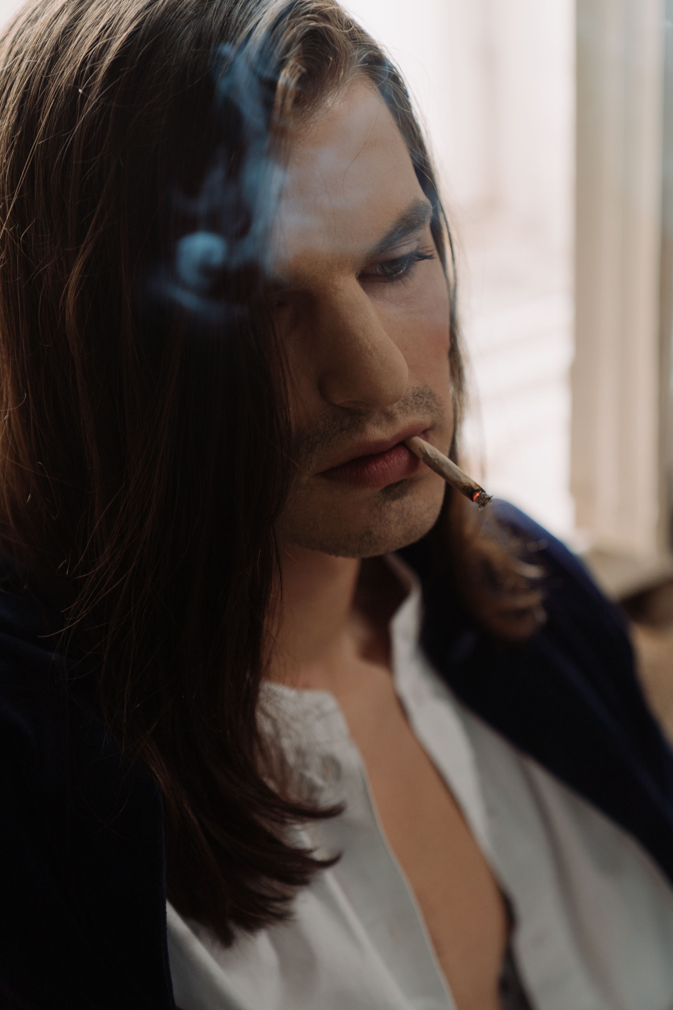 Cigarette Photos, Download The BEST Free Cigarette Stock Photos & HD Images