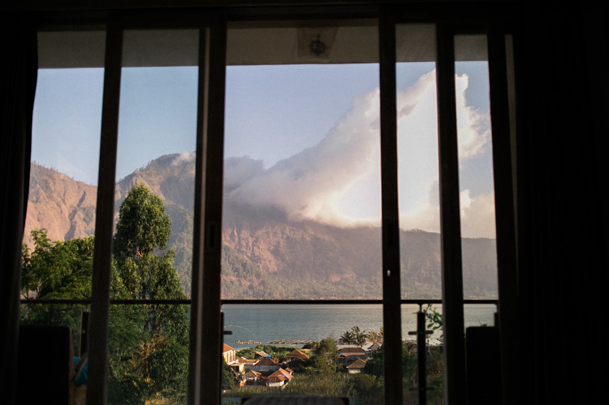 Window Swap 90个图片和视频，由Lisa Fotios收藏