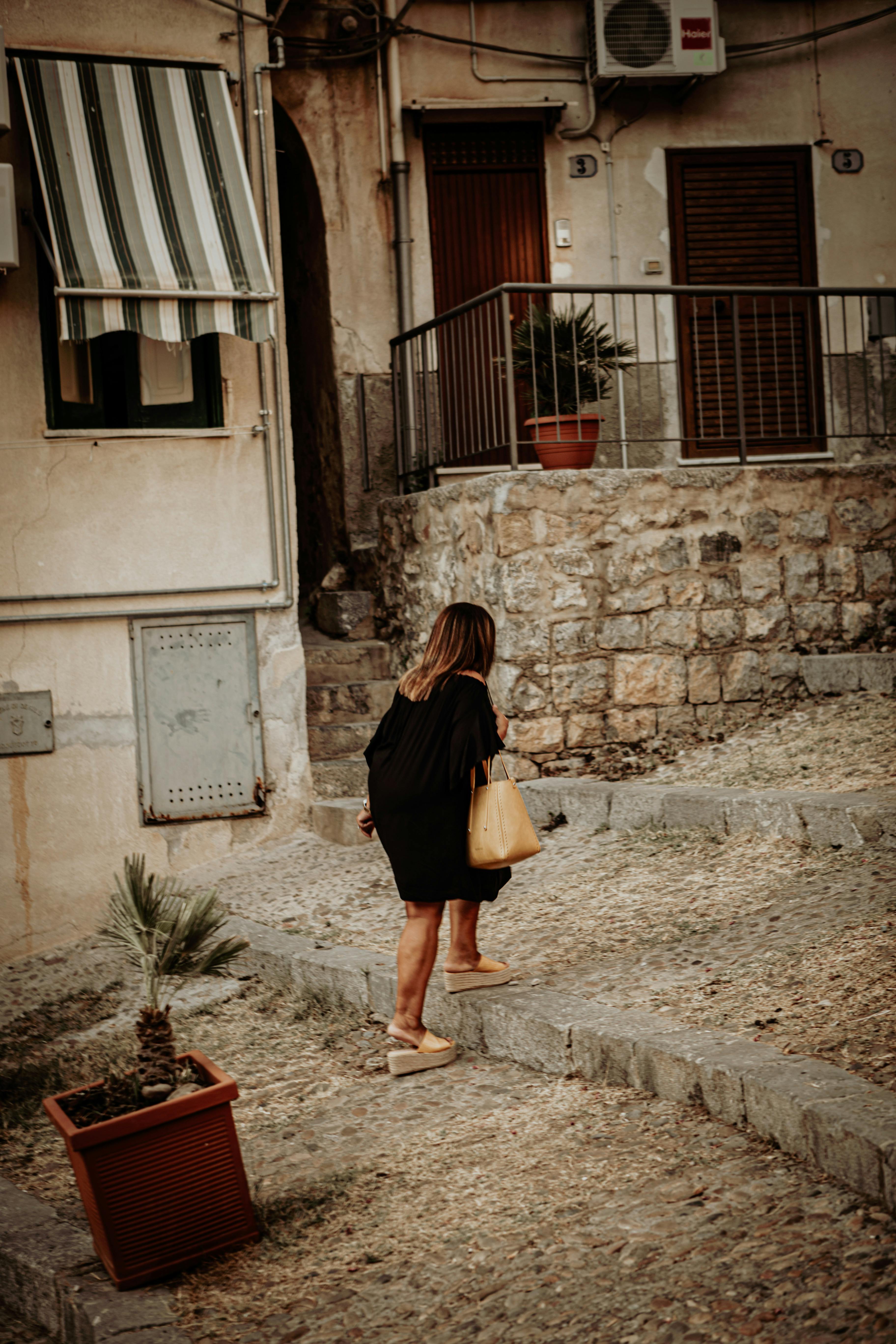 House Purse Photos, Download The BEST Free House Purse Stock Photos ...