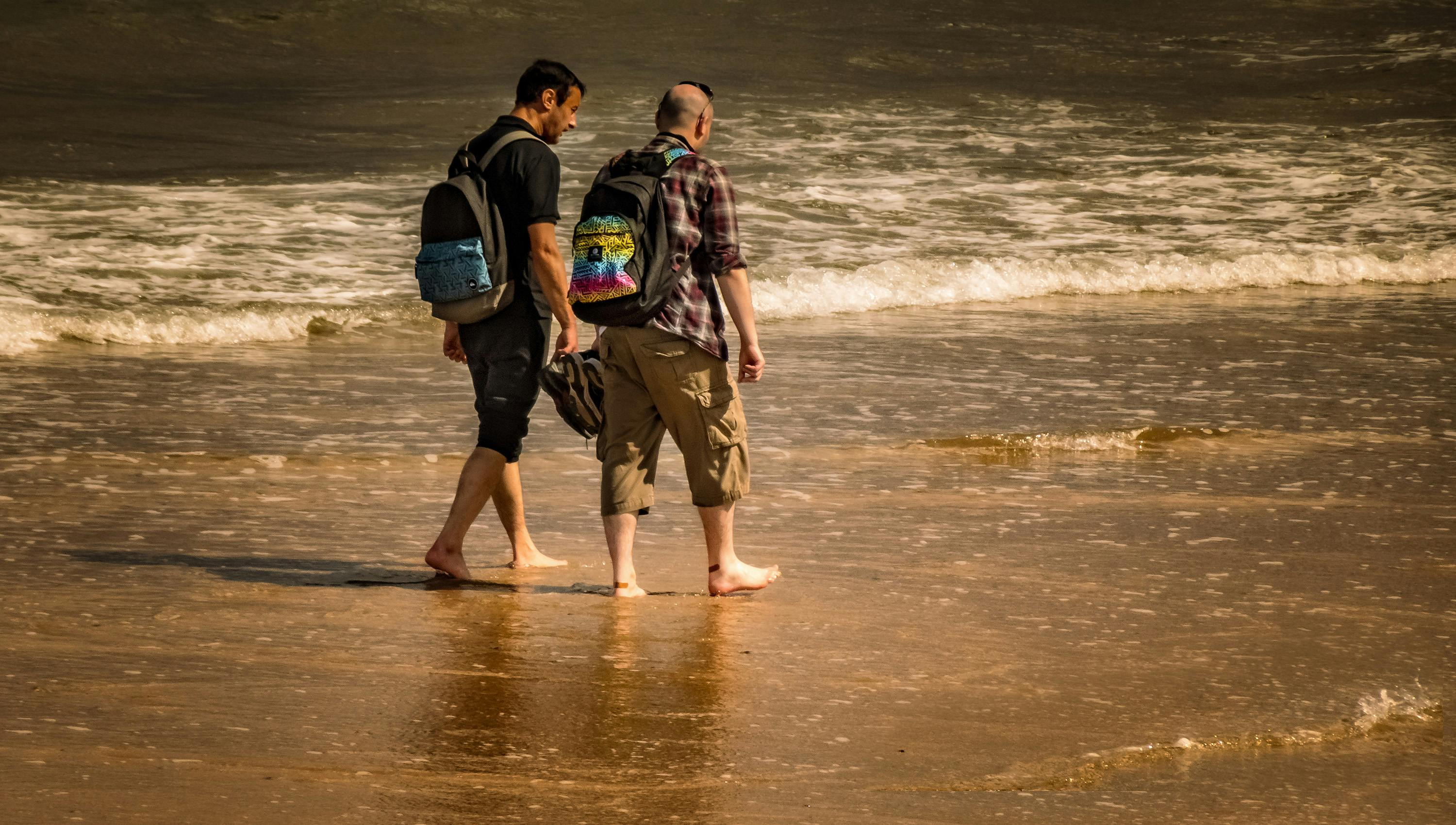 Backpacks At Beach Photos, Download The BEST Free Backpacks At Beach ...