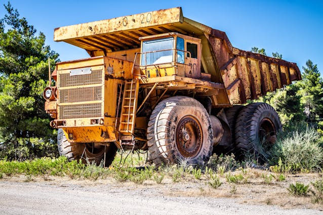 Exploring Types of Heavy Trucks: Models, Features, and Uses