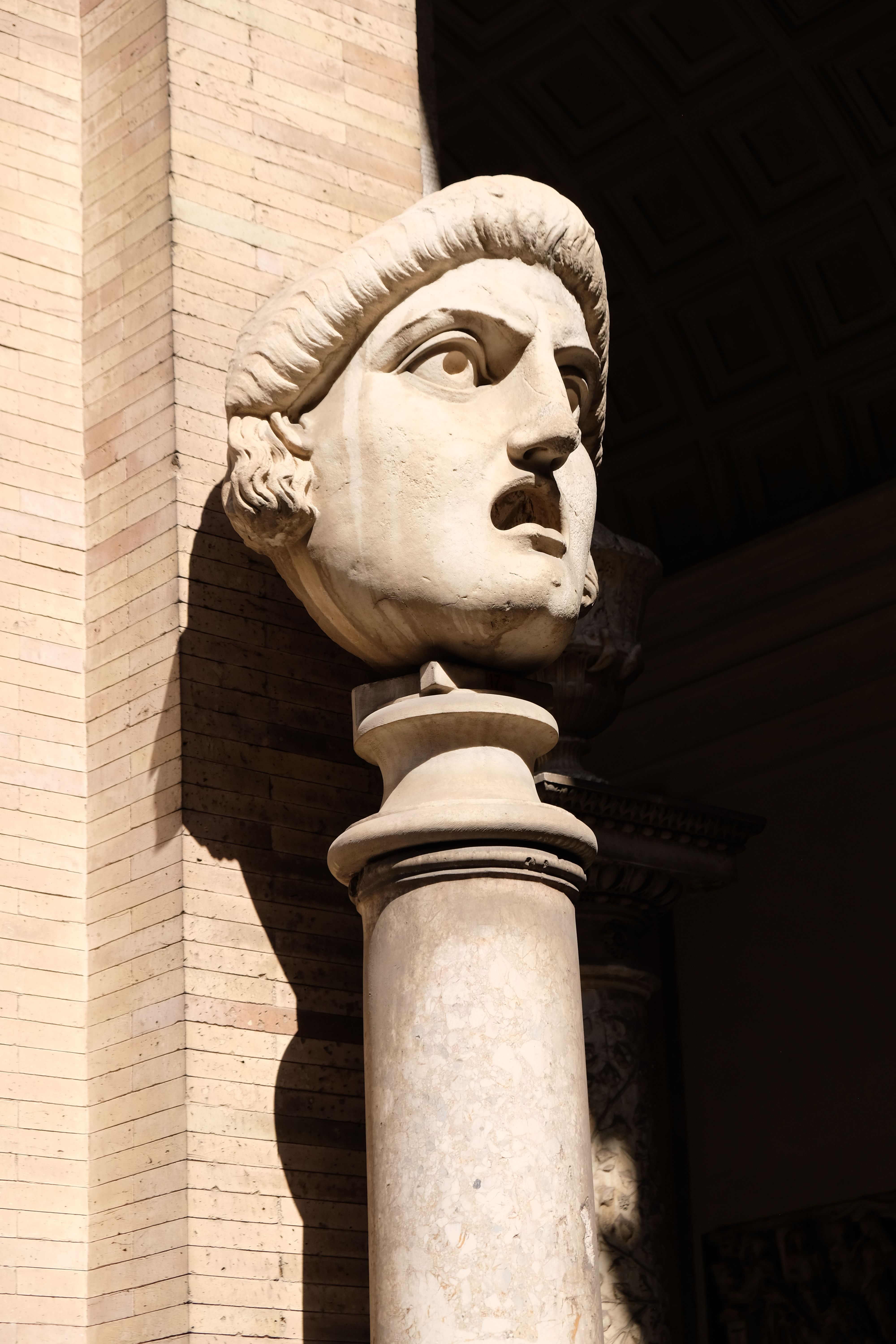 Woman Sculpture in Museum · Free Stock Photo