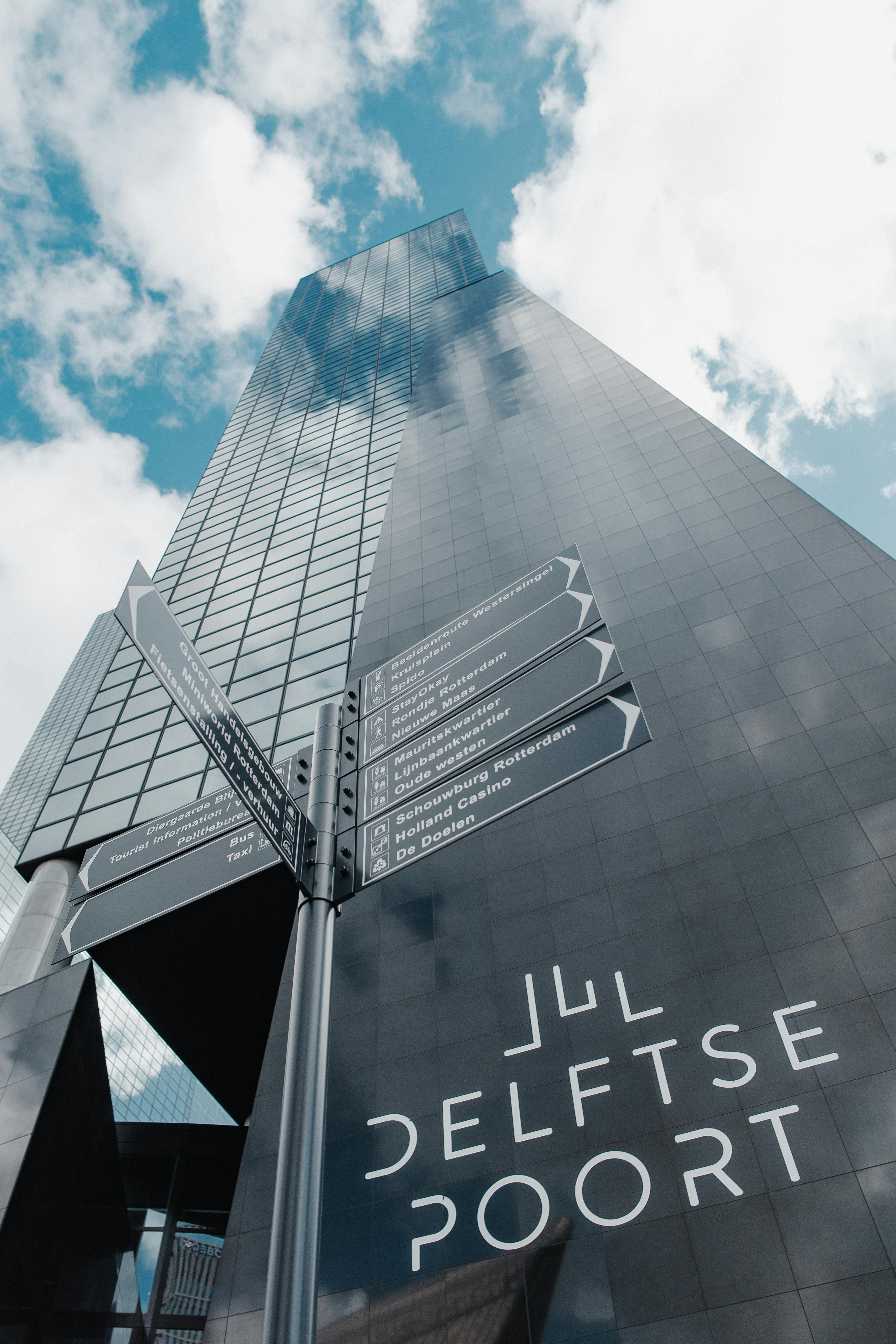 100,000+ Best Street Sign Photos · 100% Free Download · Pexels Stock Photos