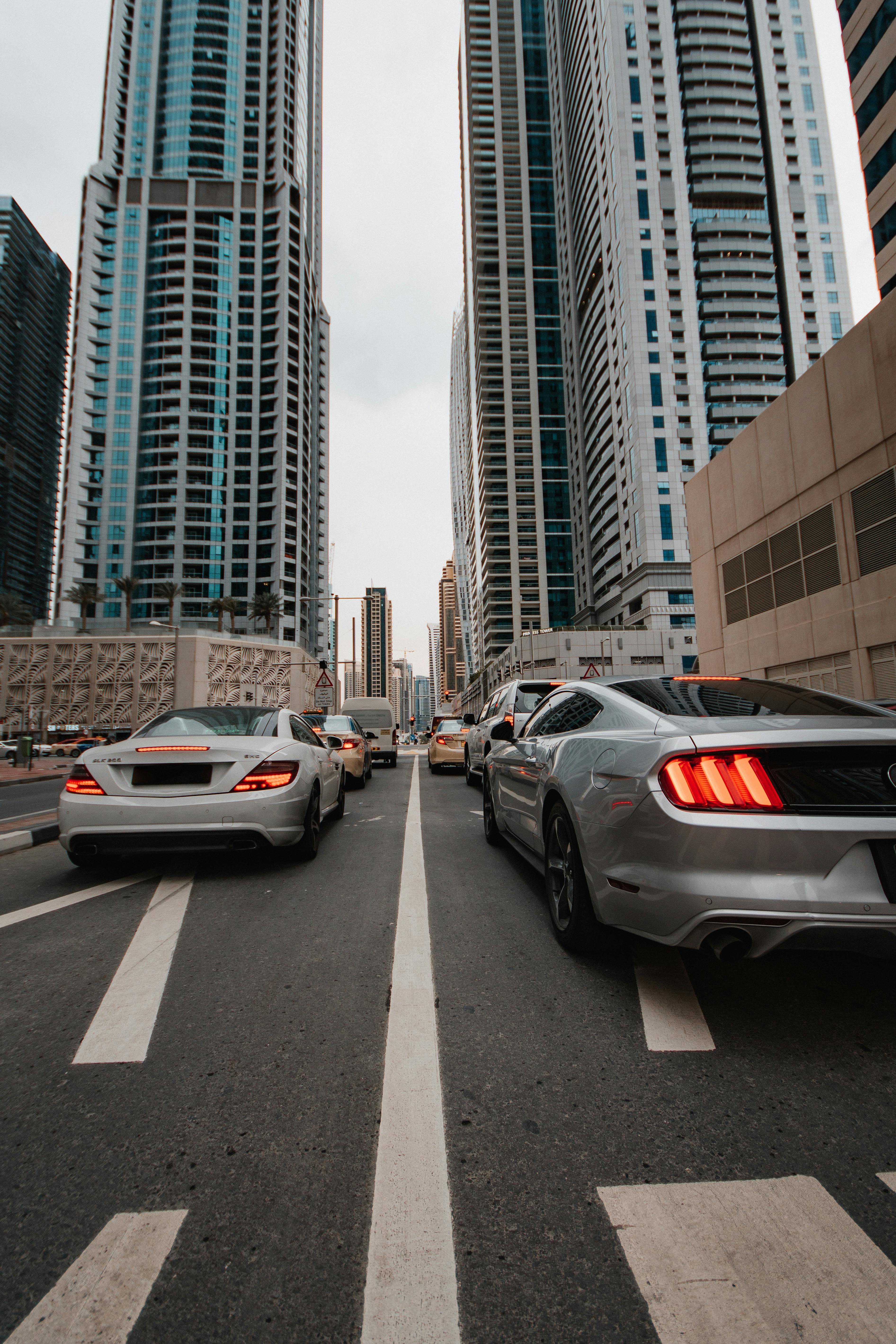 Cars In Line Photos, Download The BEST Free Cars In Line Stock Photos ...