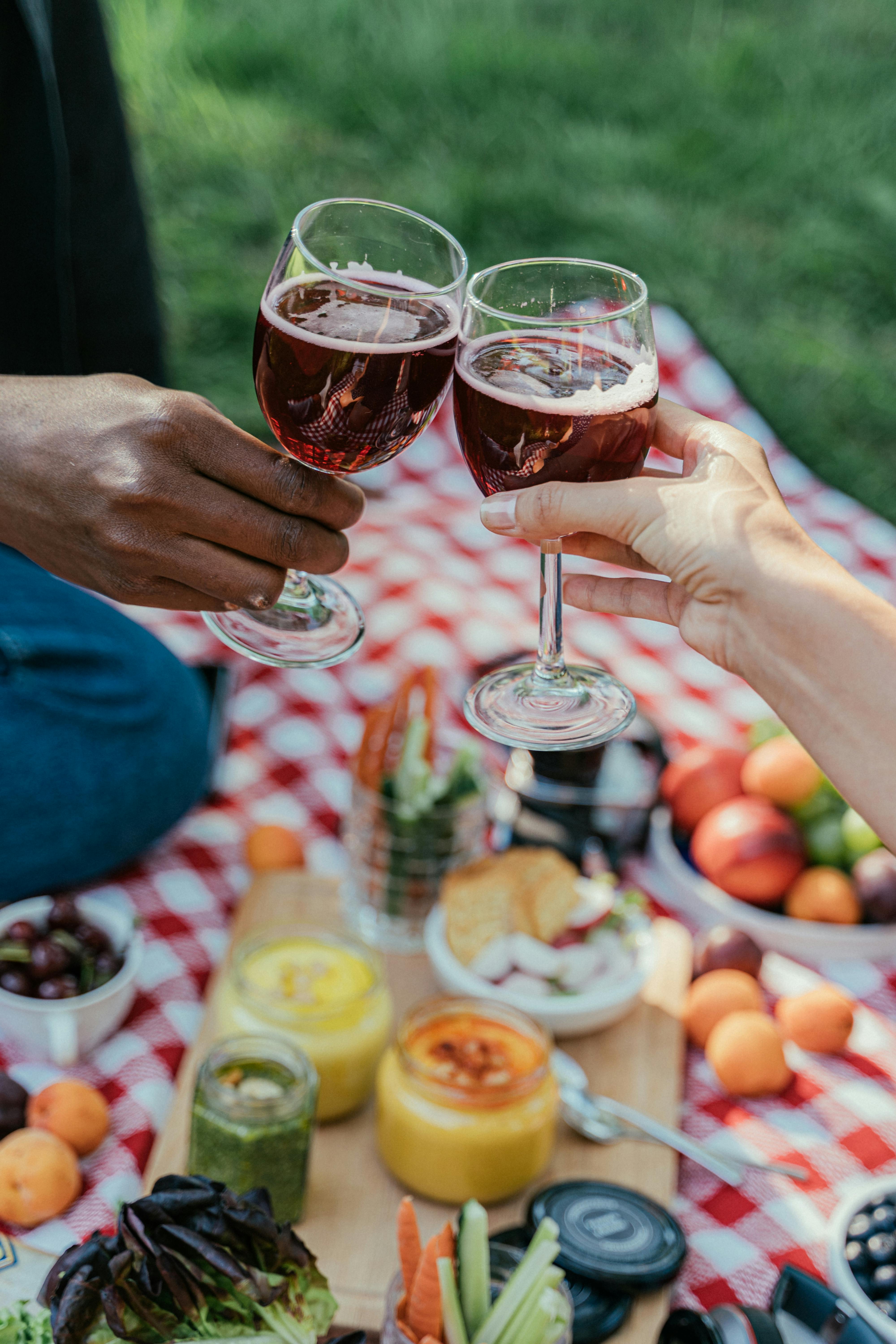 Close Up Shot of People Having a Cheers · Free Stock Photo