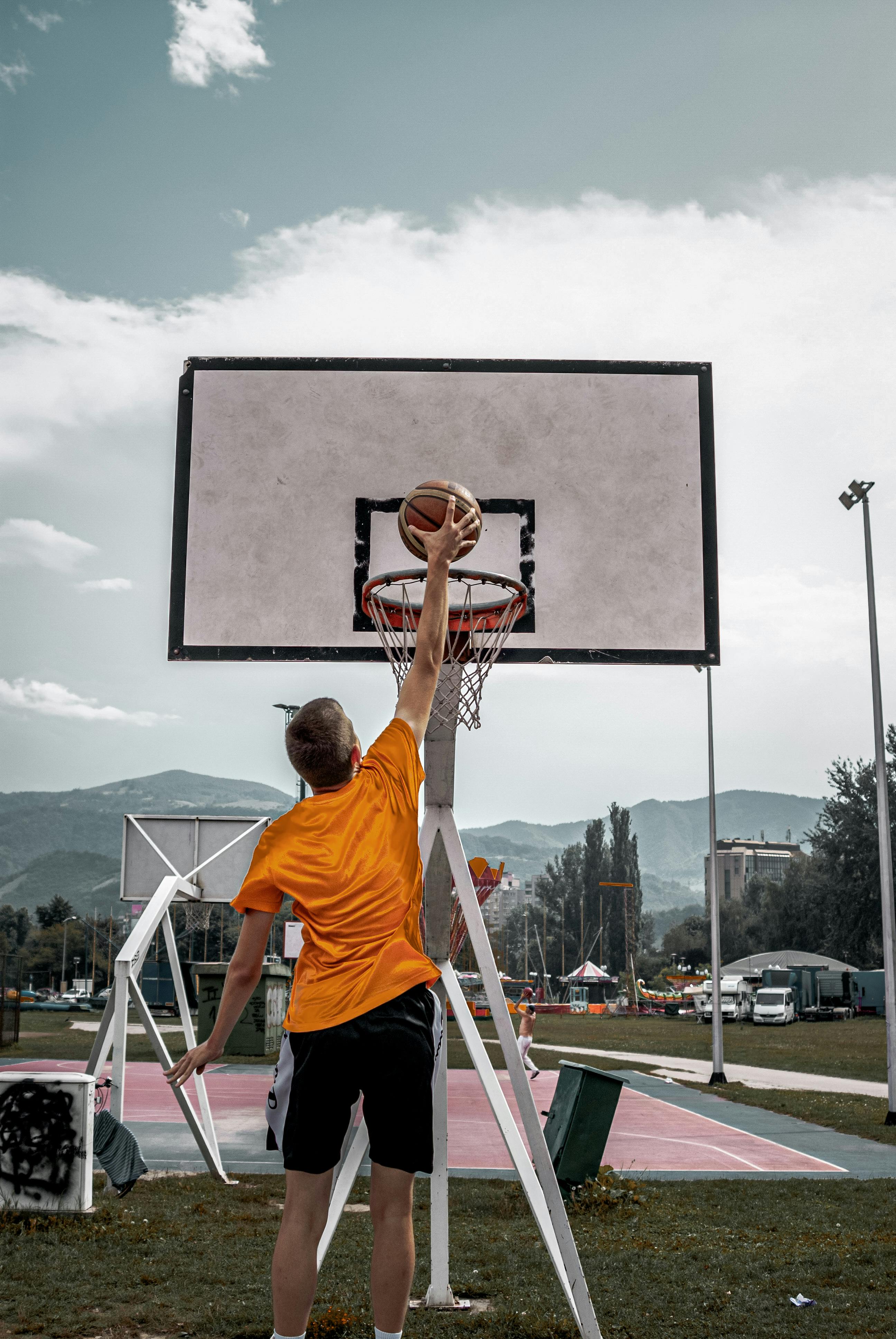 Man Dunking the Ball · Free Stock Photo