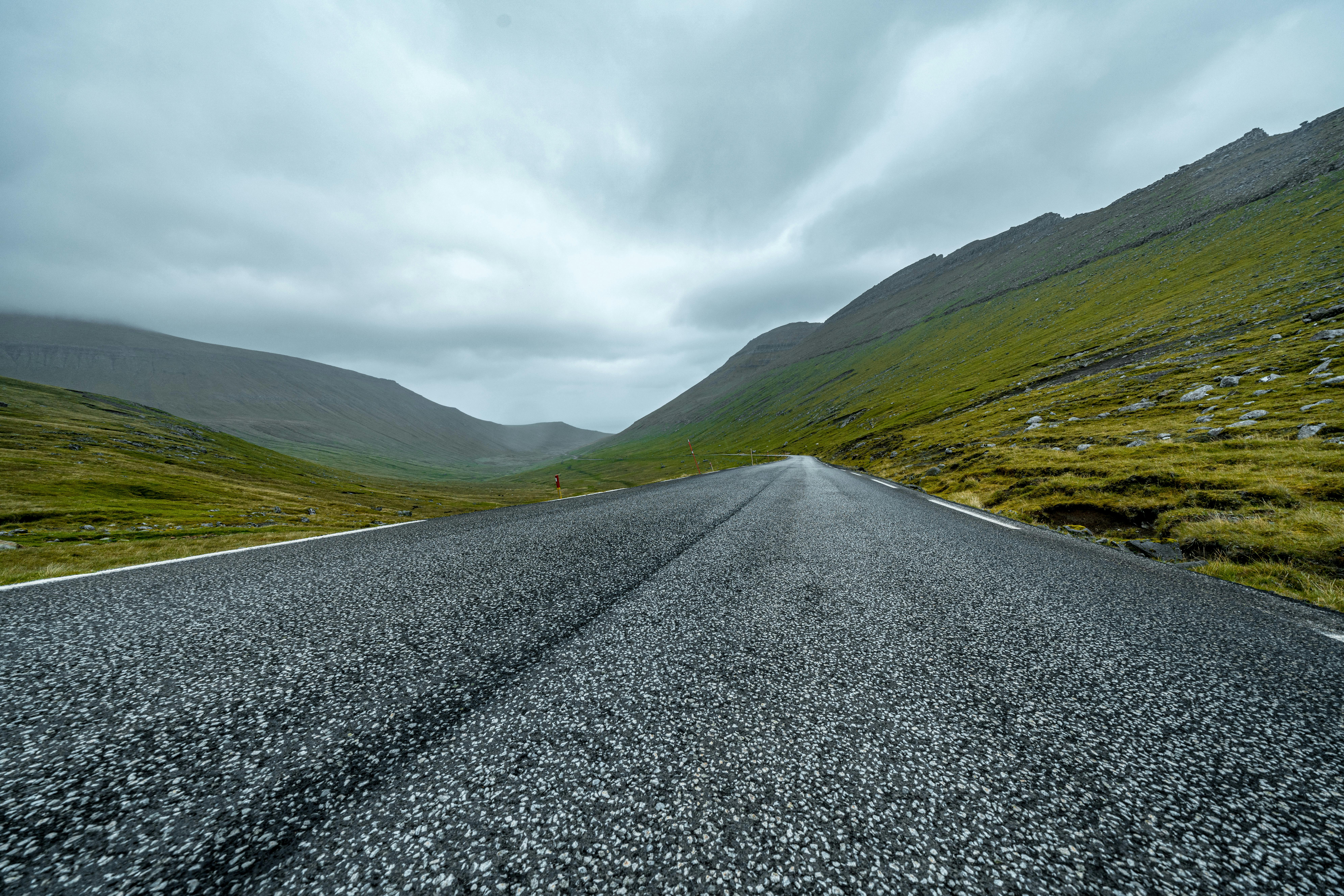 Empty Asphalt Road in Green Nature Landscape · Free Stock Photo