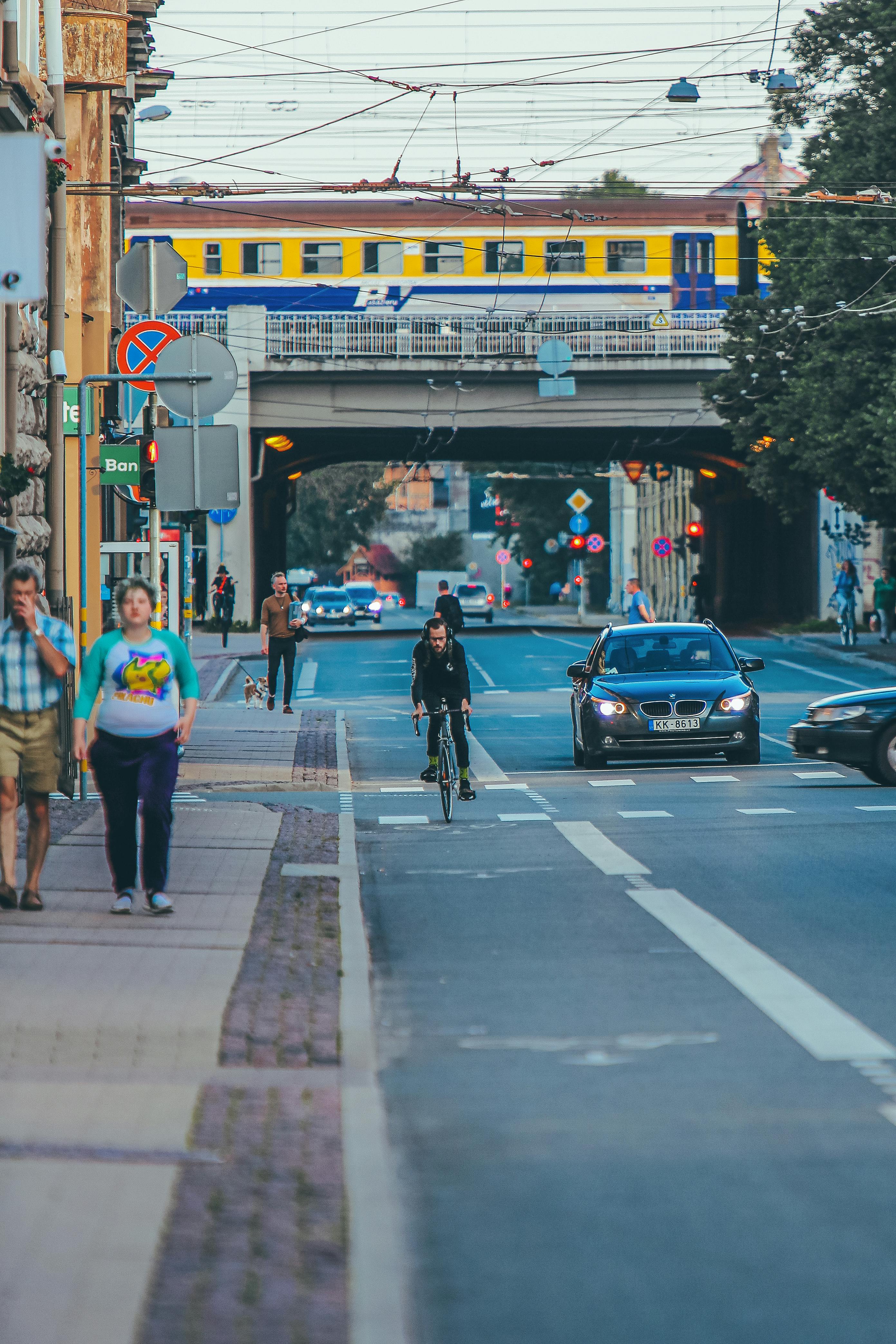 2,806+ Best Free Commuting Stock Photos & Images · 100% Royalty-Free HD ...