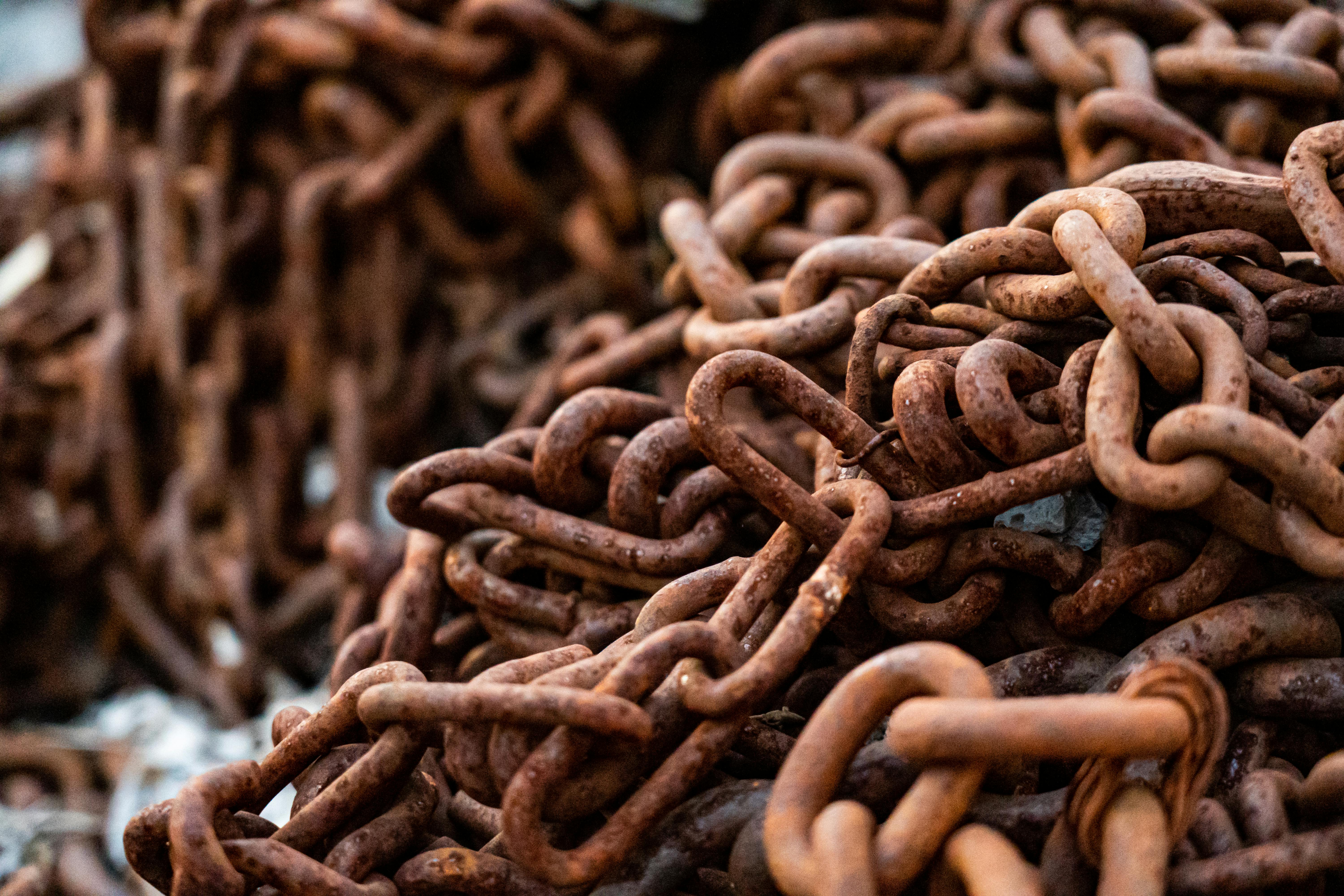 Corroded Chain Links · Free Stock Photo