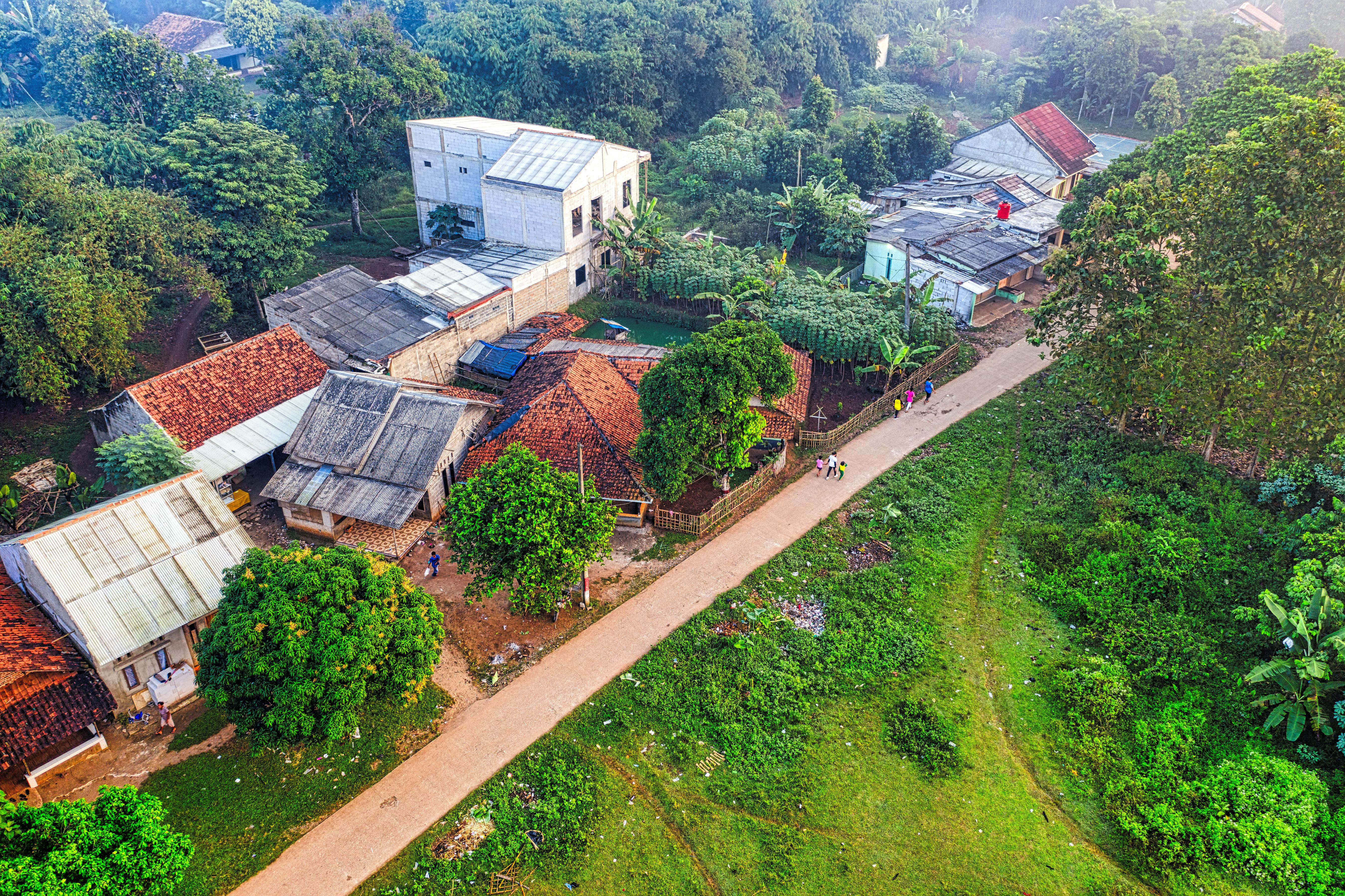 View of Houses Along the Road in a Small Town · Free Stock Photo