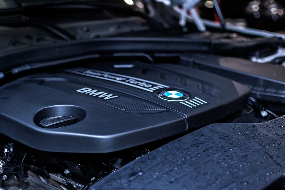 Car Engine Photos, Download The BEST Free Car Engine Stock Photos & HD ...