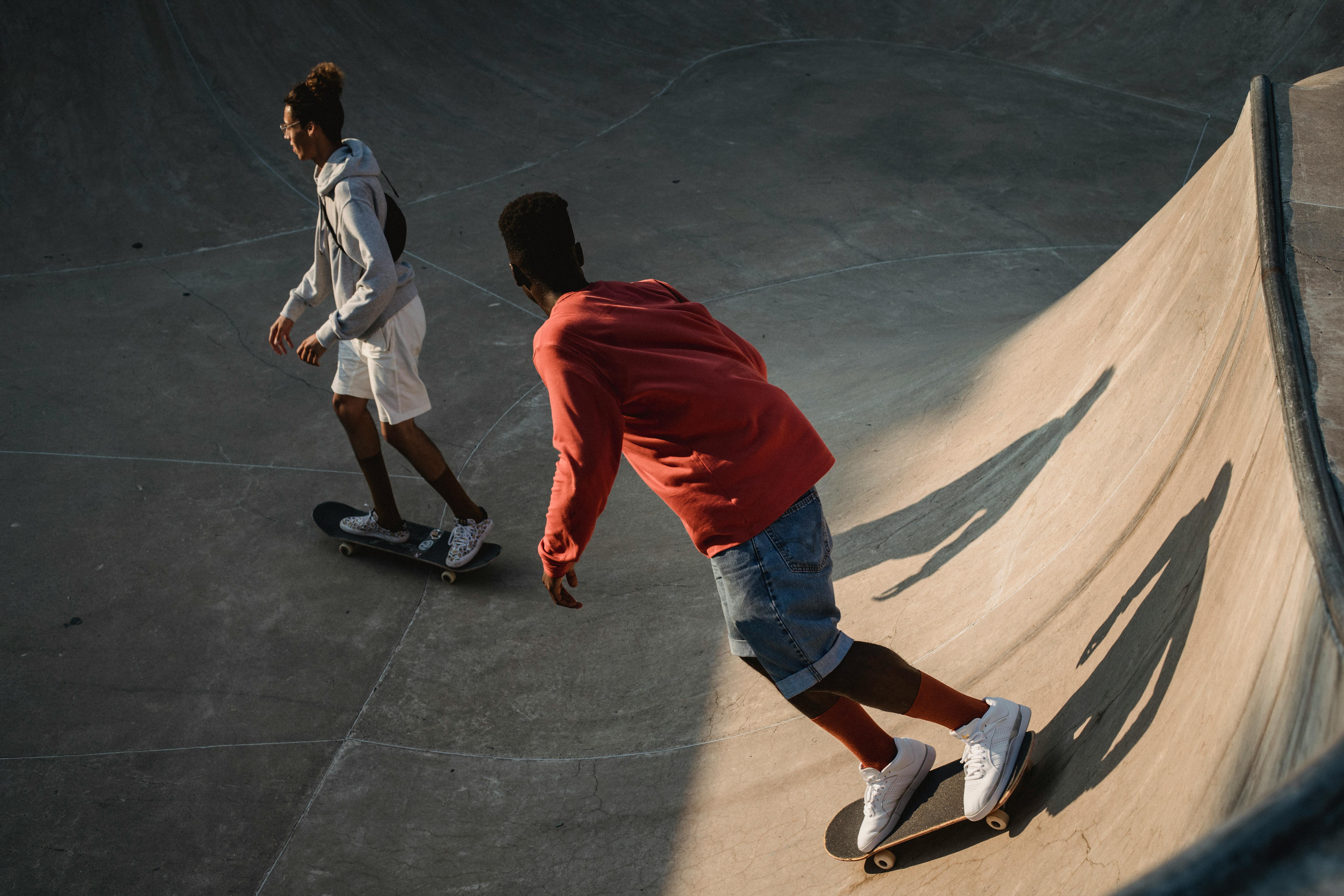 Adult skater doing skateboarding in skatepark · Free Stock Photo