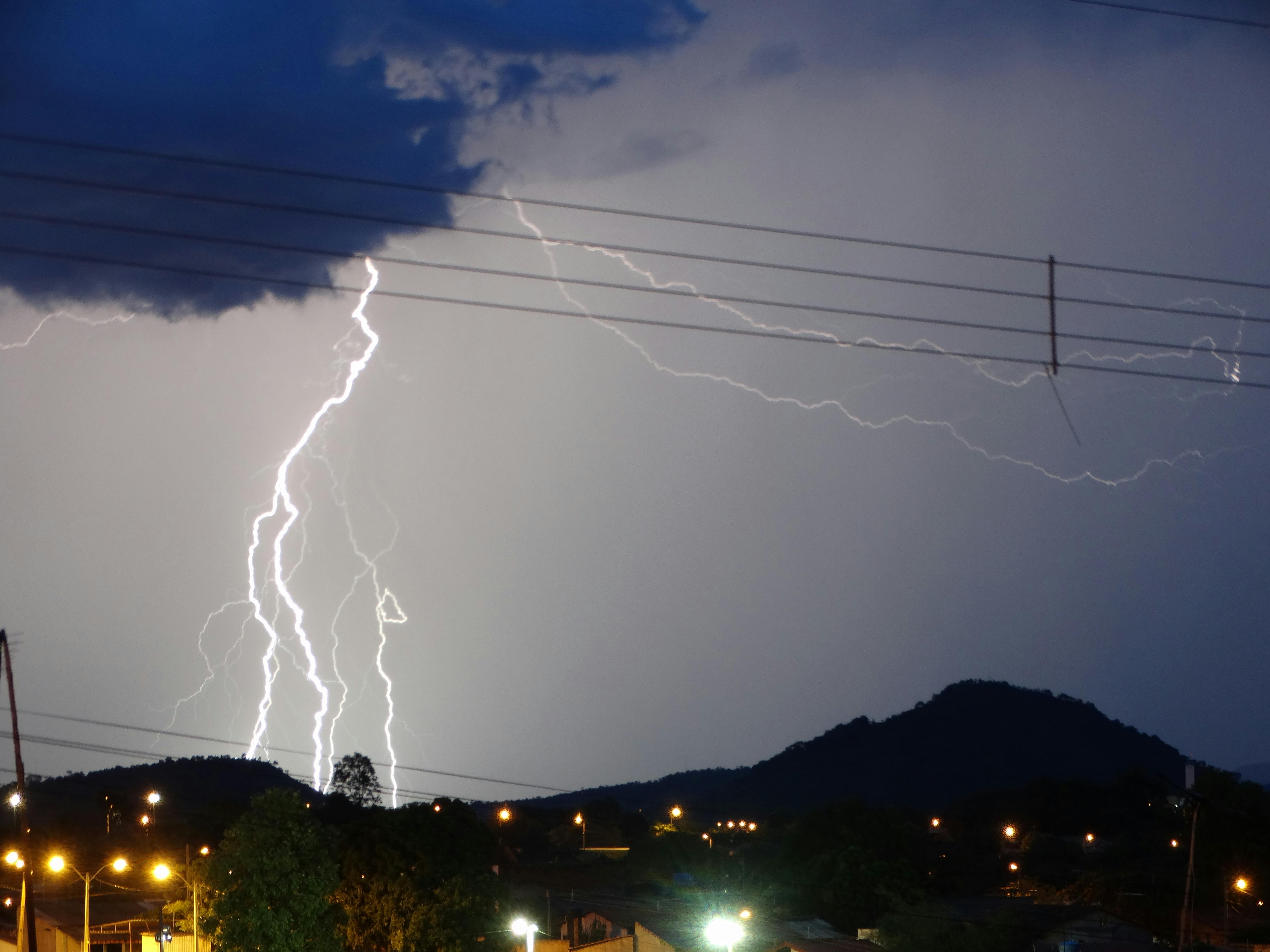 Long Exposure Shot of a Lightning · Free Stock Photo