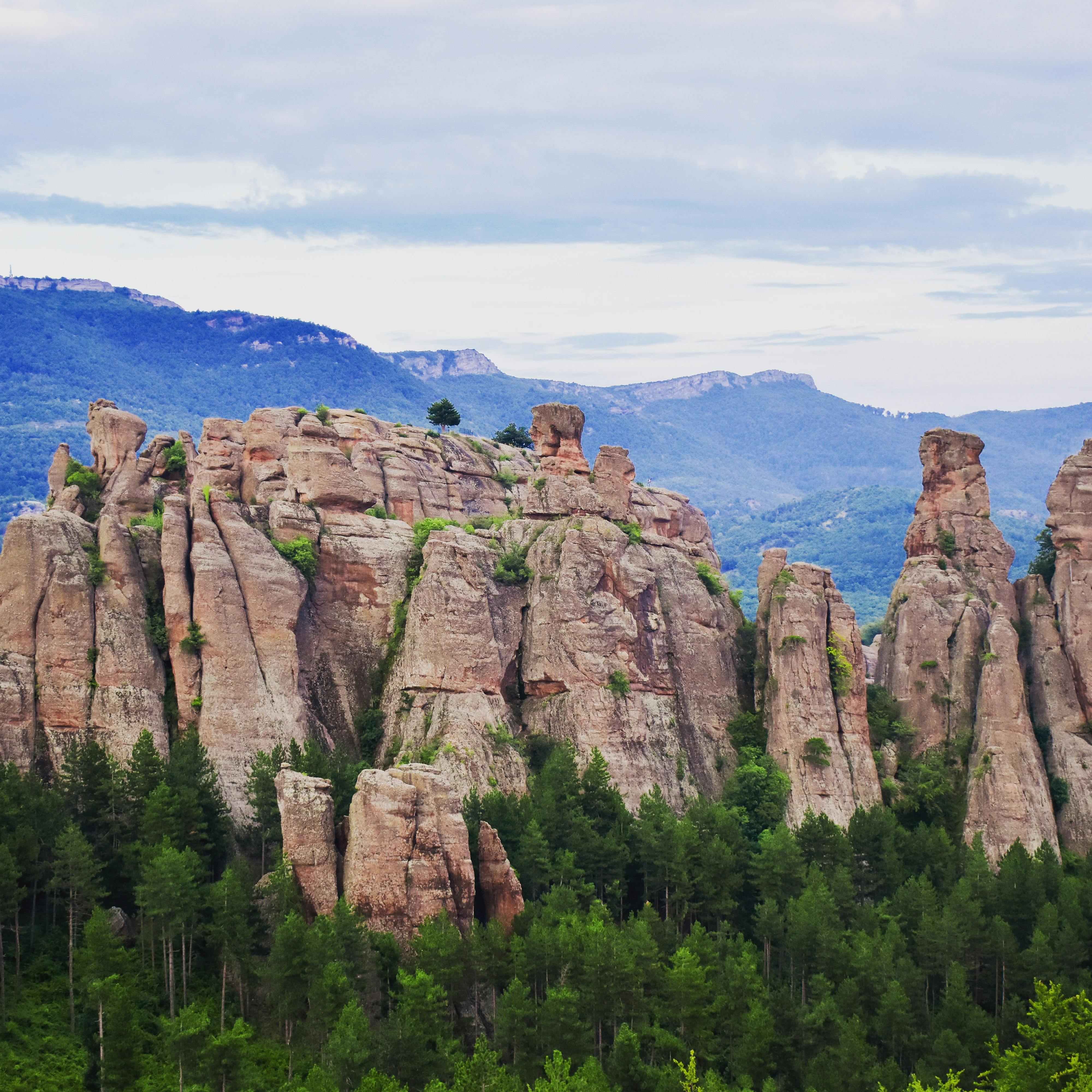 Photo of Black Cliff · Free Stock Photo