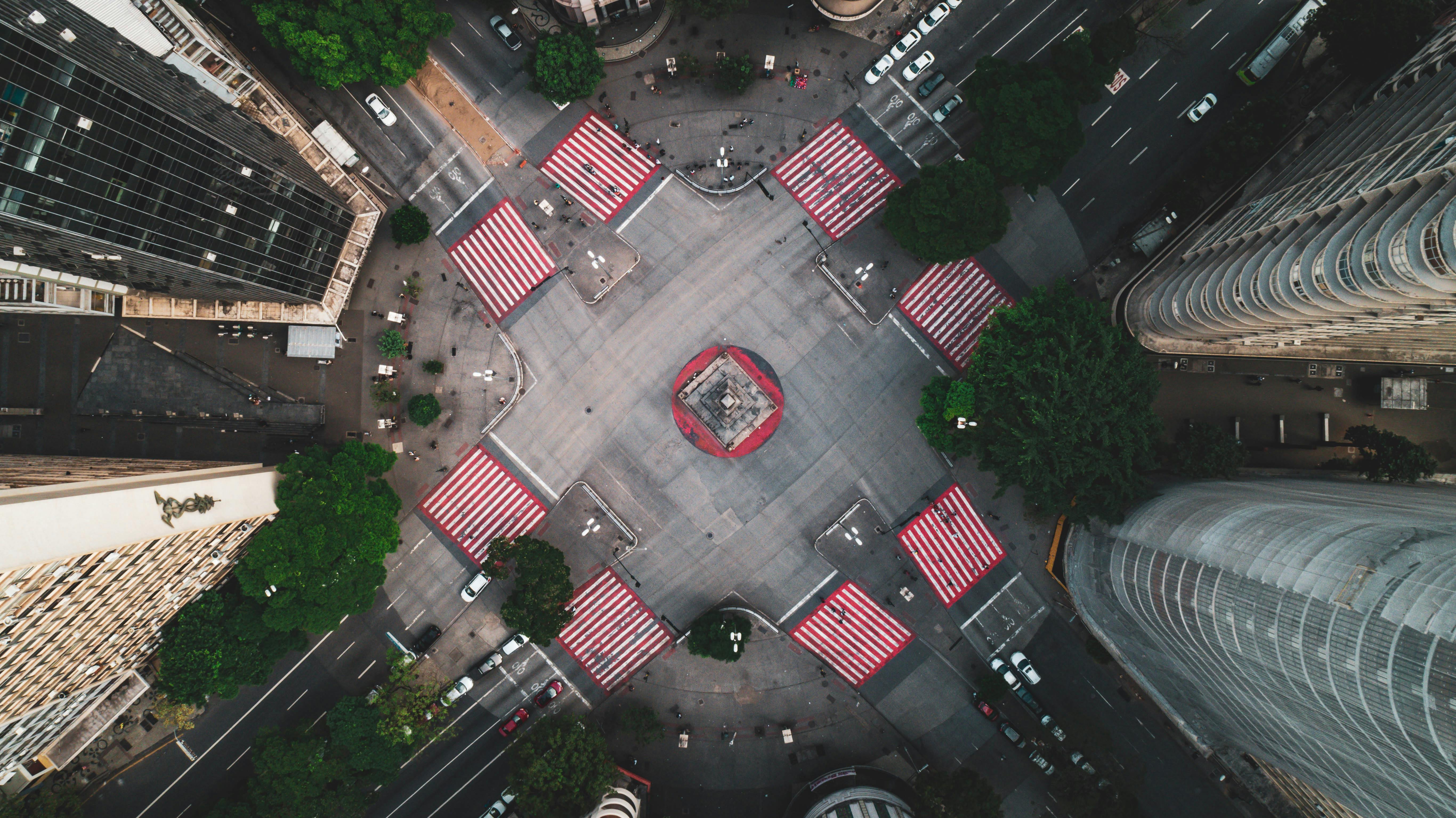 Traffic at an Intersection · Free Stock Photo