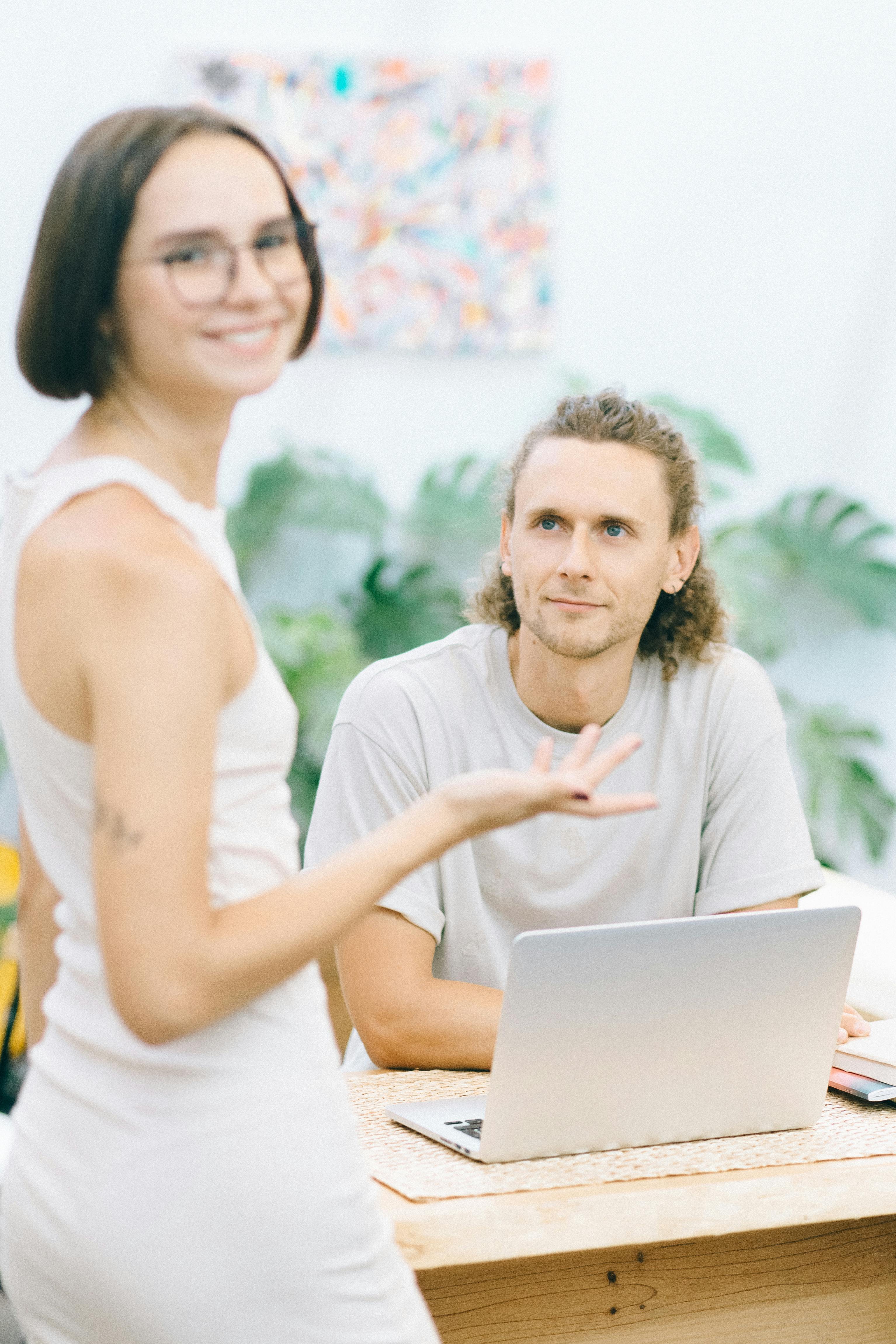 Woman Explaining To Someone Not Listening Photos, Download The BEST ...