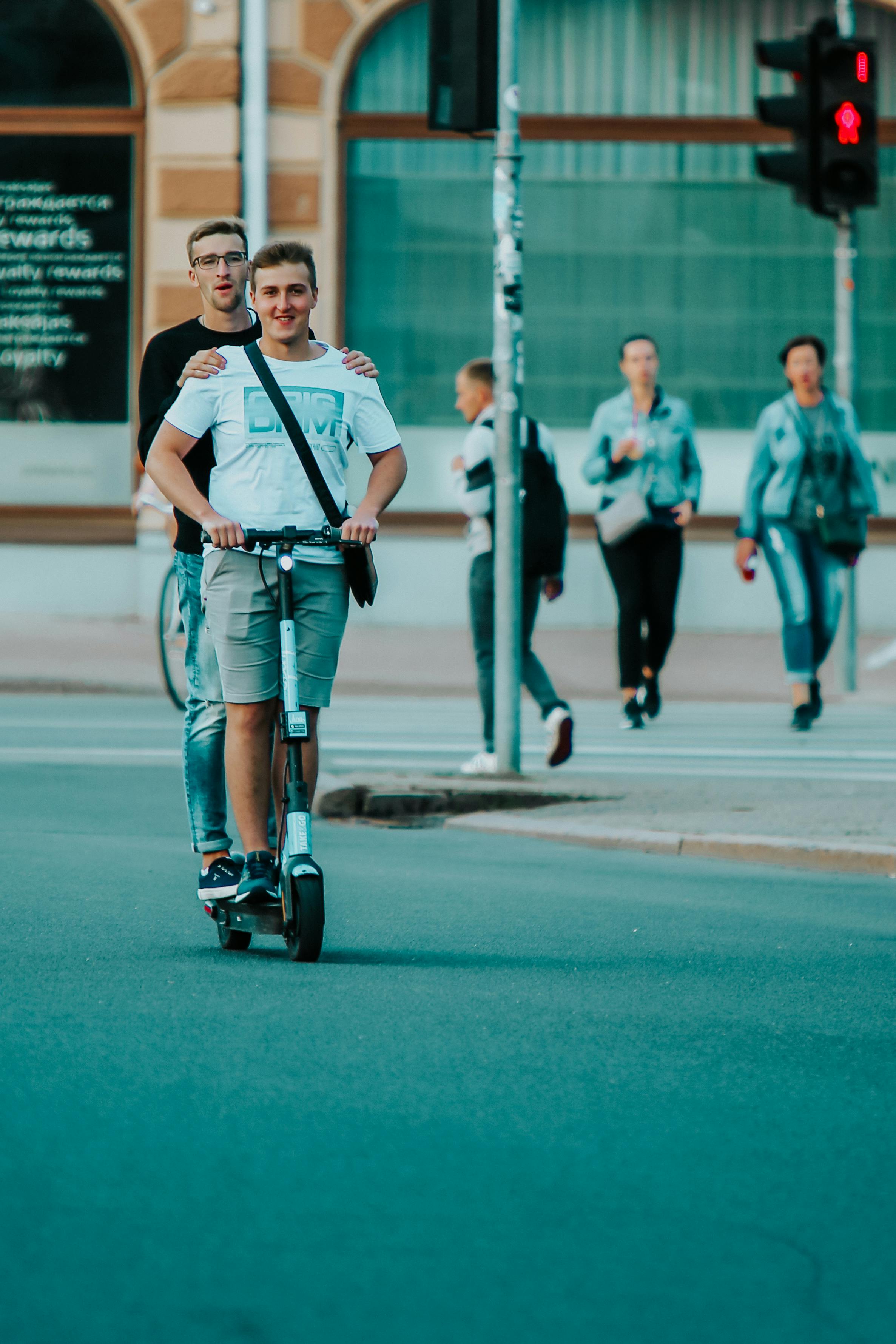 People Hitting Pinata · Free Stock Photo