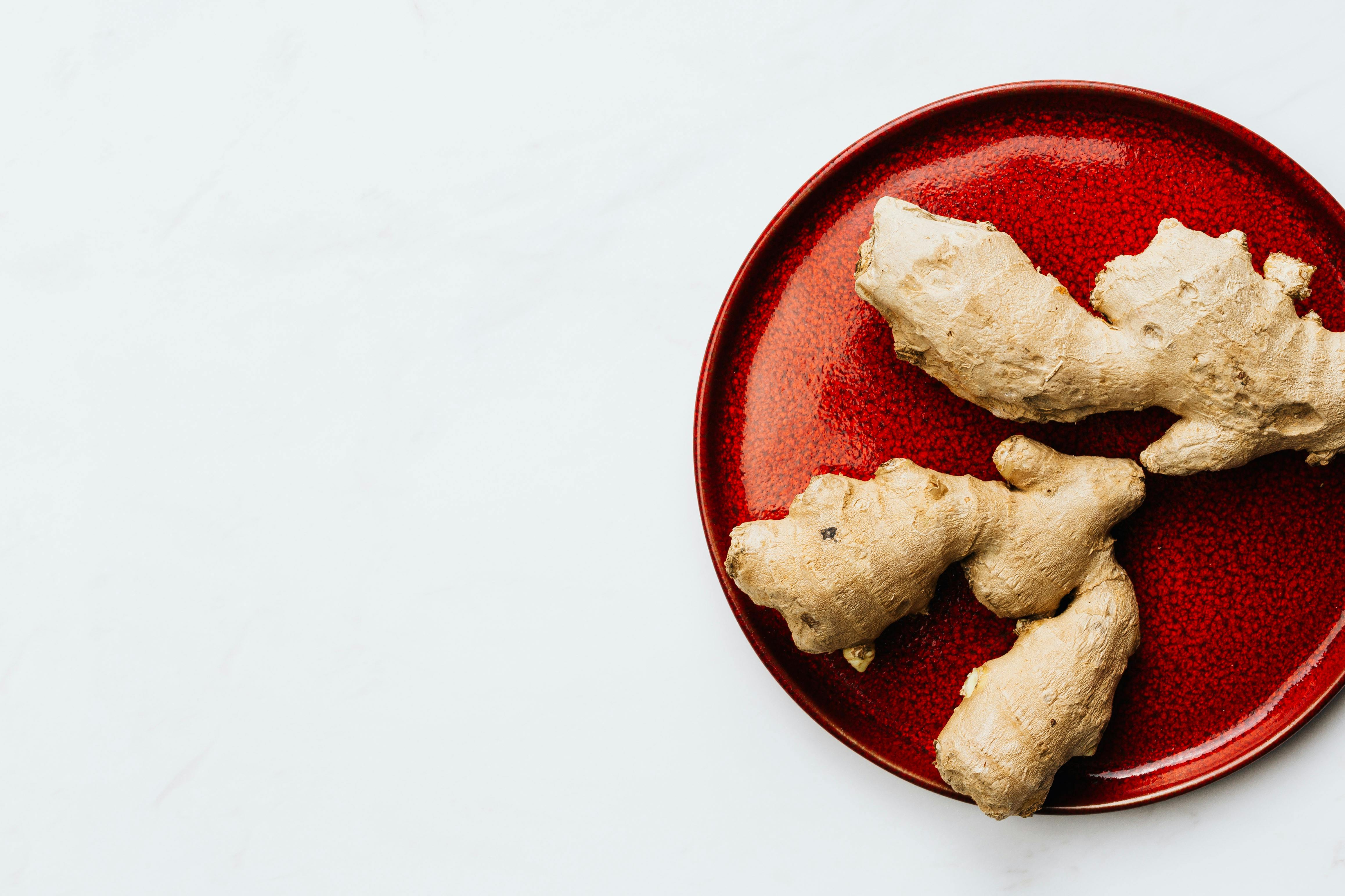 Close Up Shot of a Ginger on the Plate · Free Stock Photo