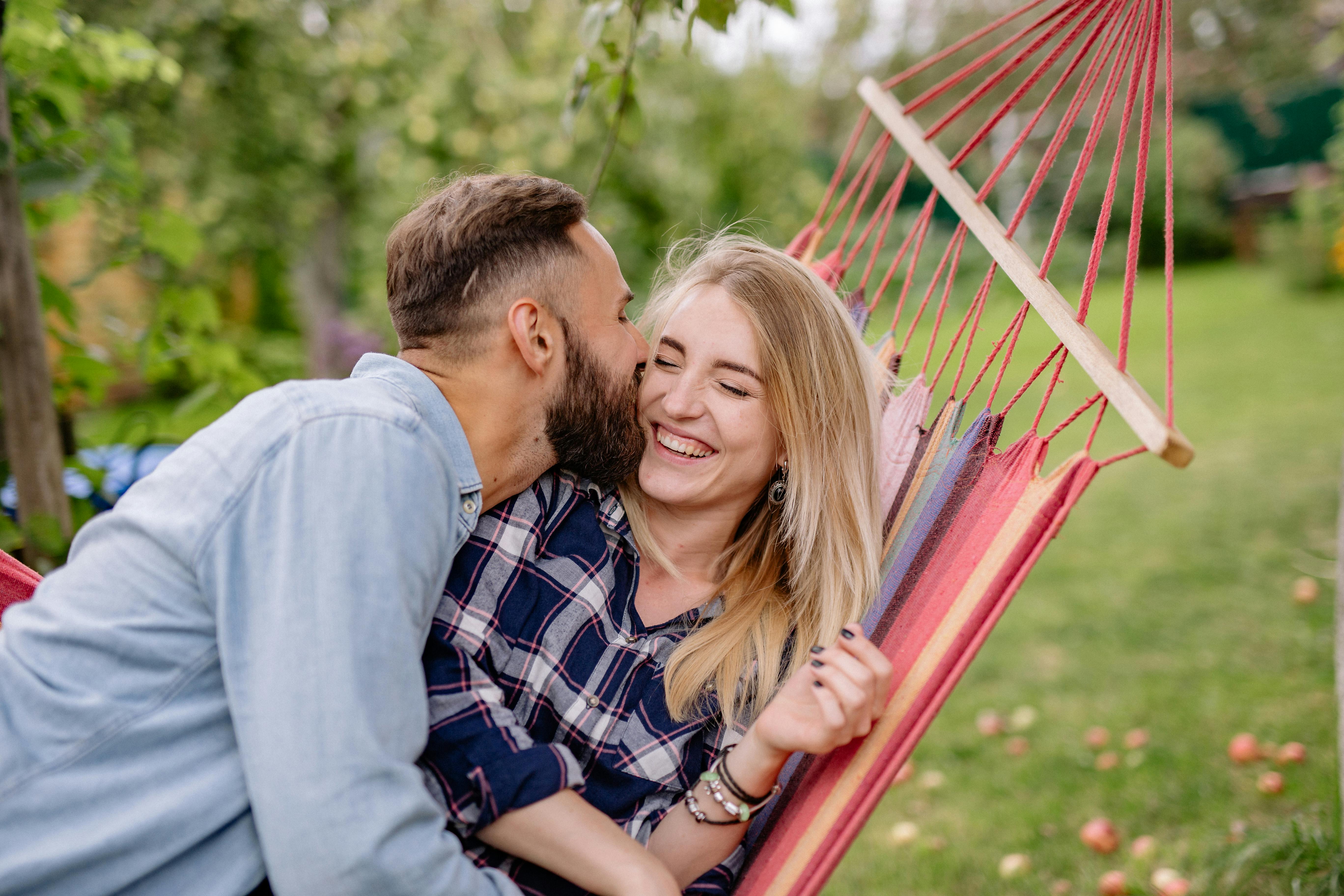 100,000+ Best Love Kiss Photos · 100% Free Download · Pexels Stock Photos