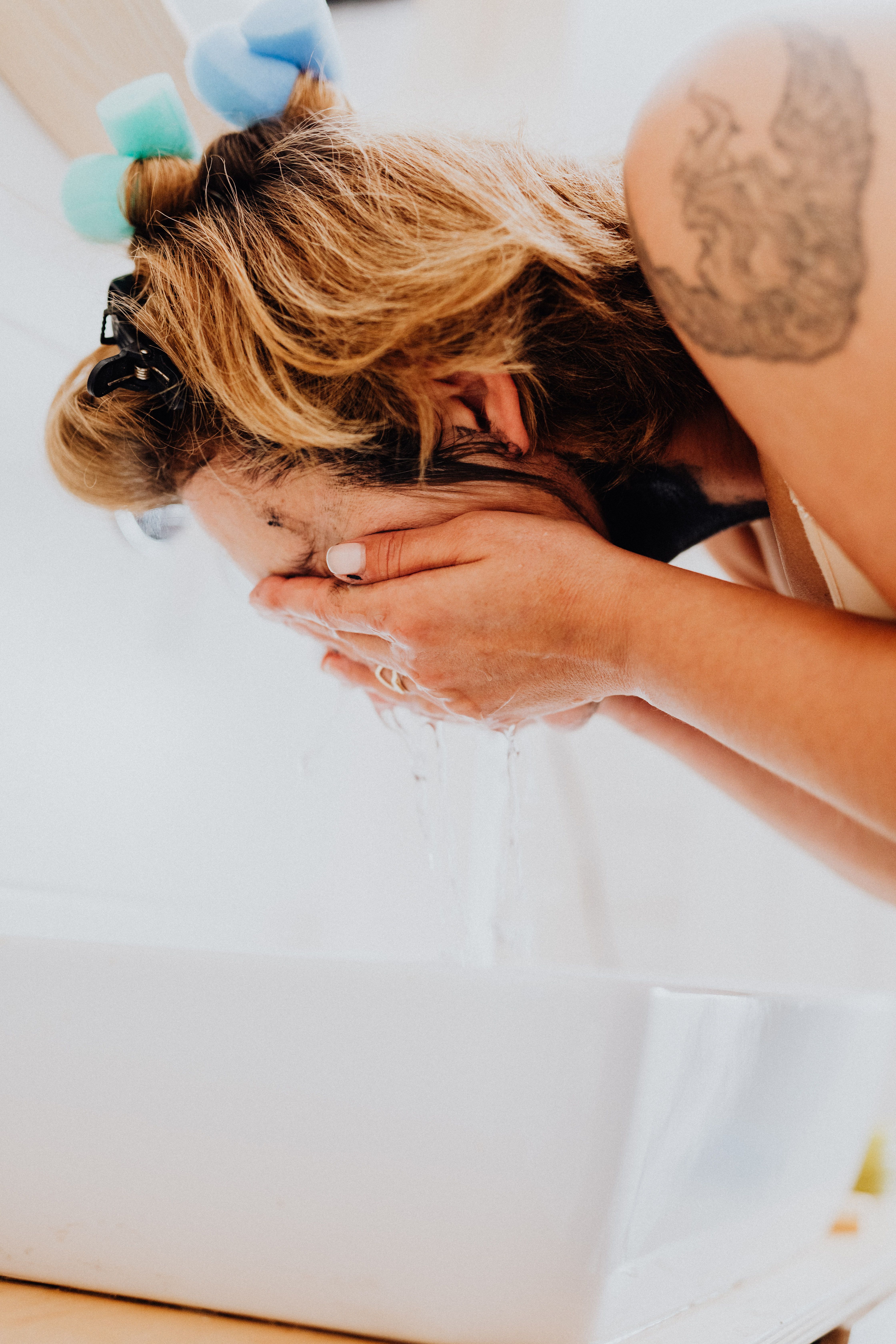 Washing Face Photos, Download The BEST Free Washing Face Stock Photos ...