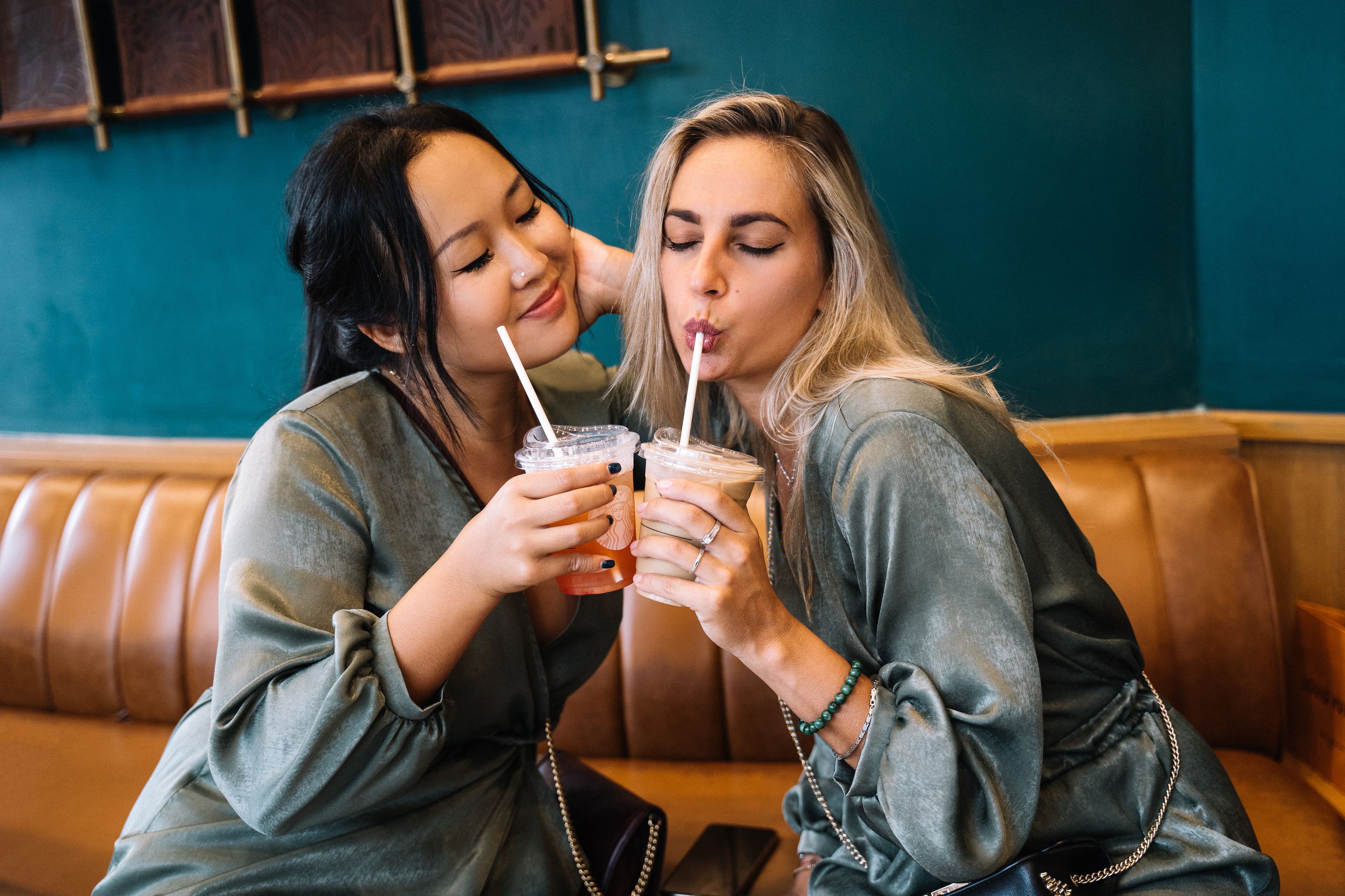Women At Cafe Photos, Download The BEST Free Women At Cafe Stock Photos ...