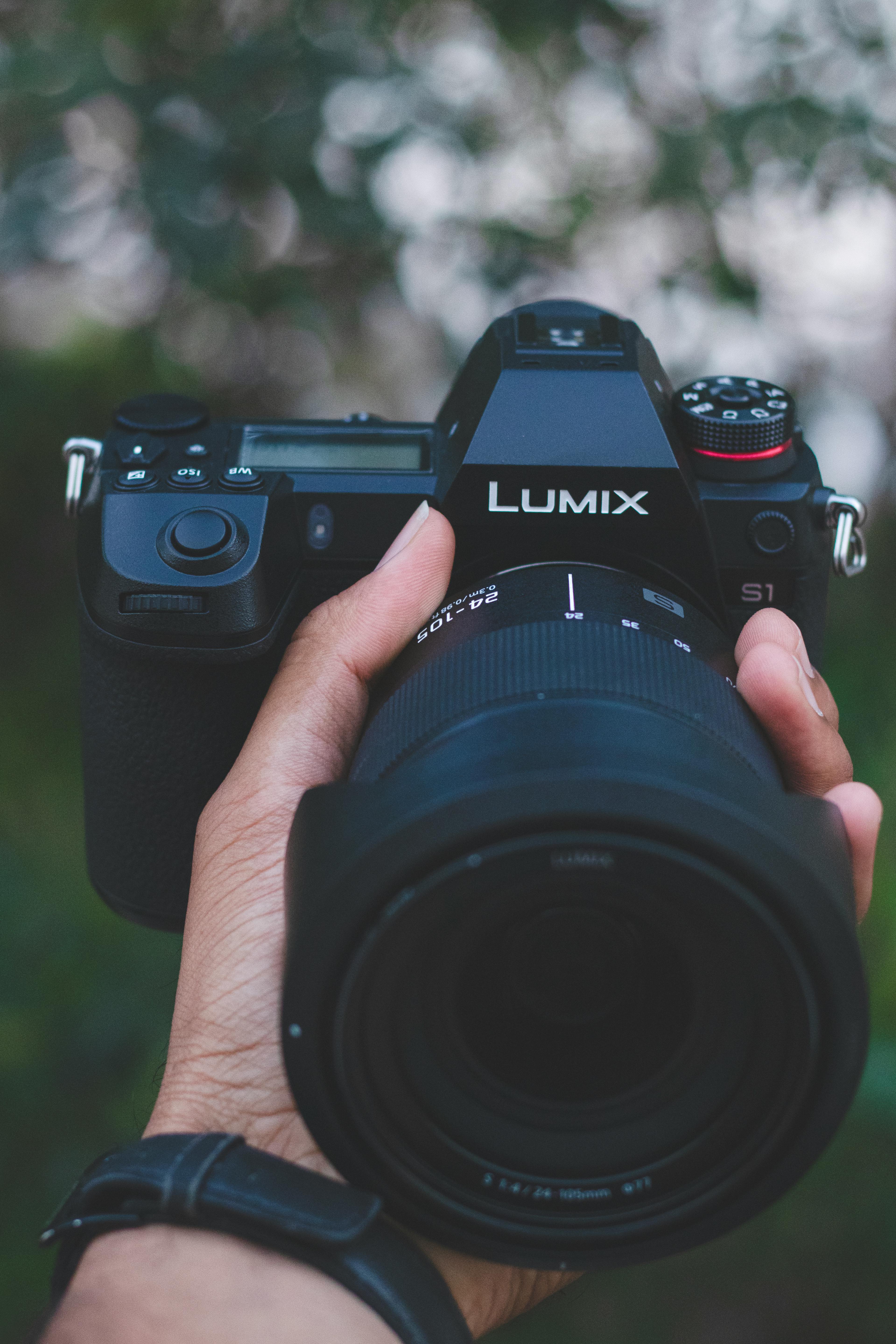 Hand Holding Camera · Free Stock Photo