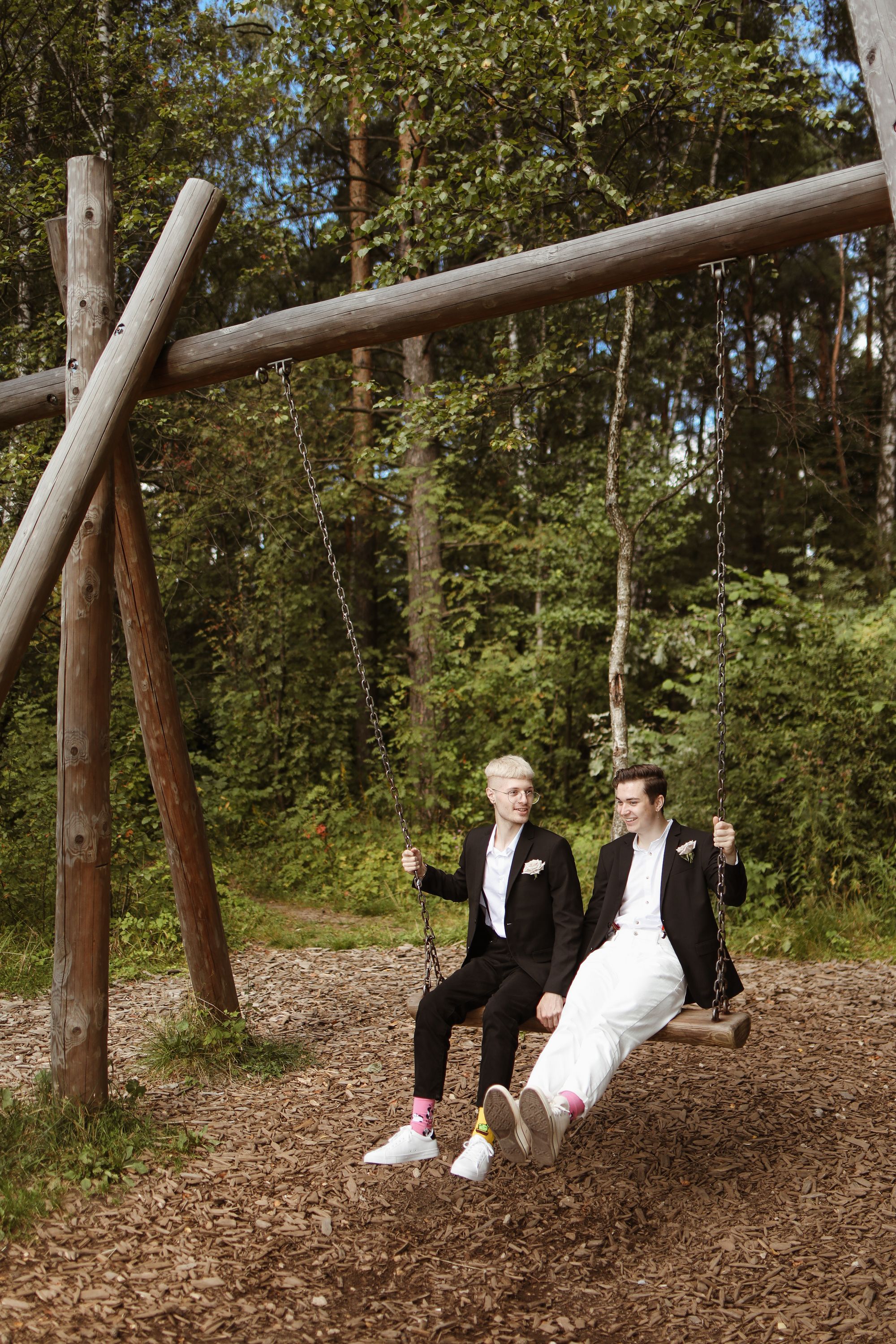 Tandem Swing Photos, Download The BEST Free Tandem Swing Stock Photos ...