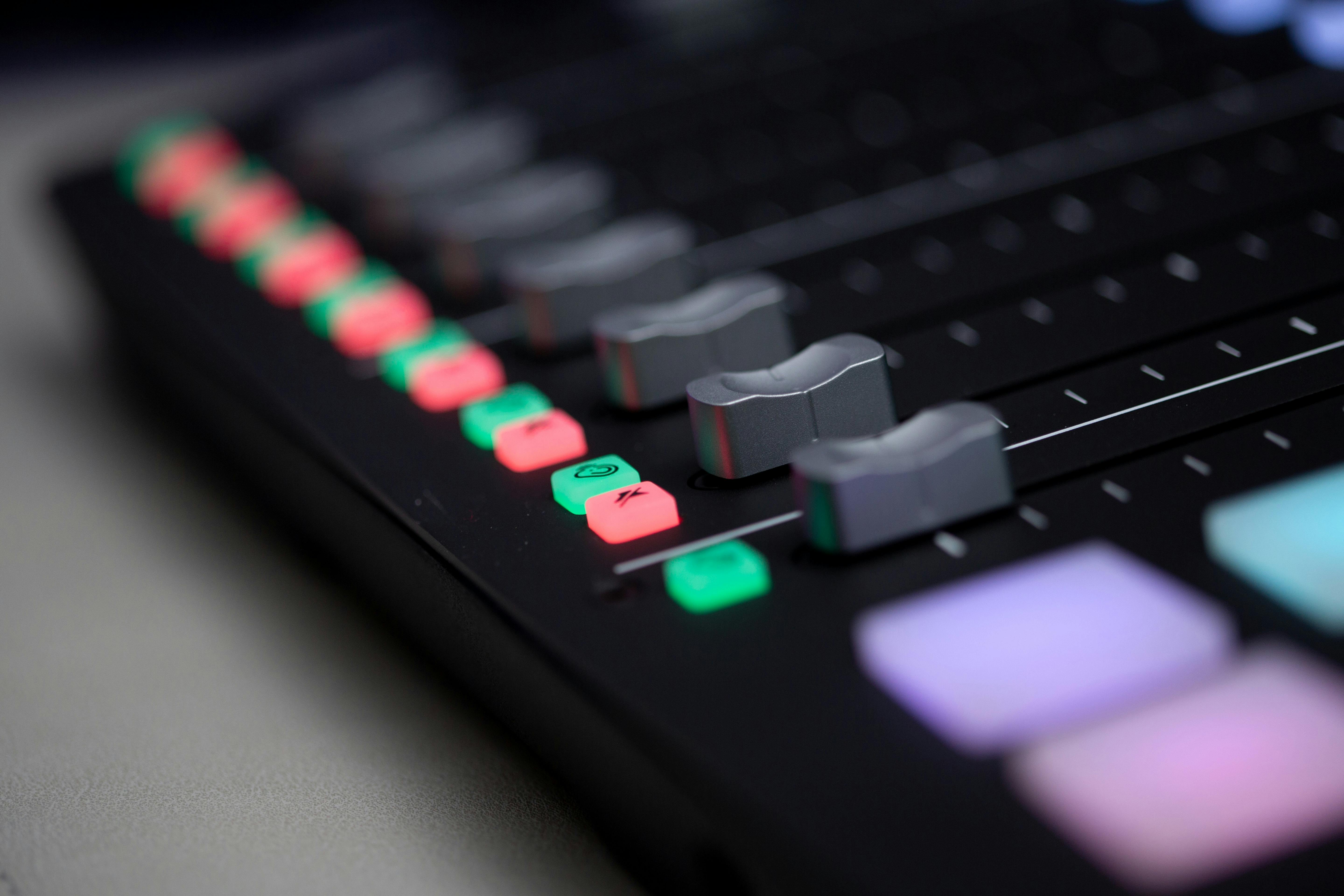 Gray Flat Screen Tv · Free Stock Photo