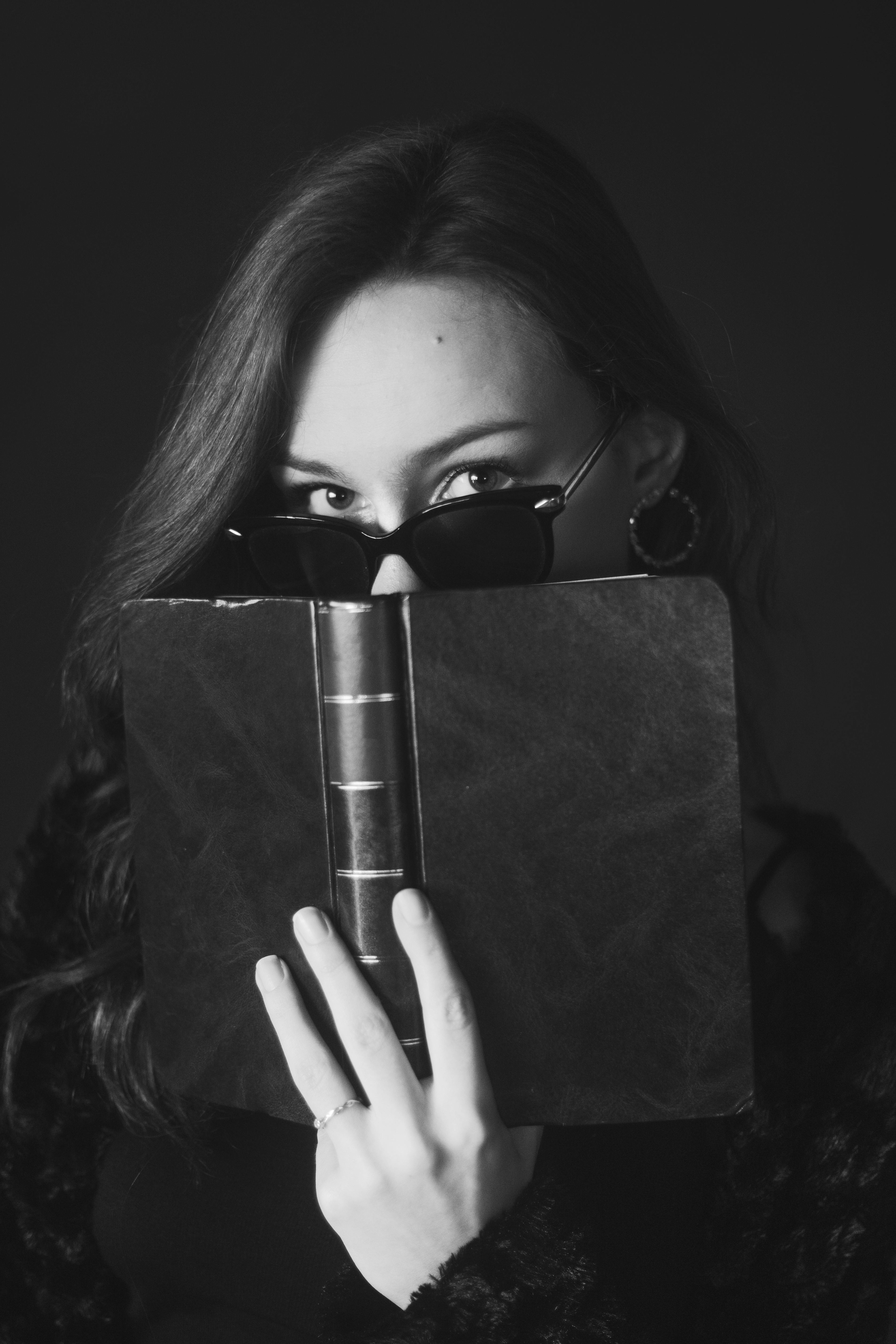 Bw Book Cover Photos, Download The BEST Free Bw Book Cover Stock Photos ...