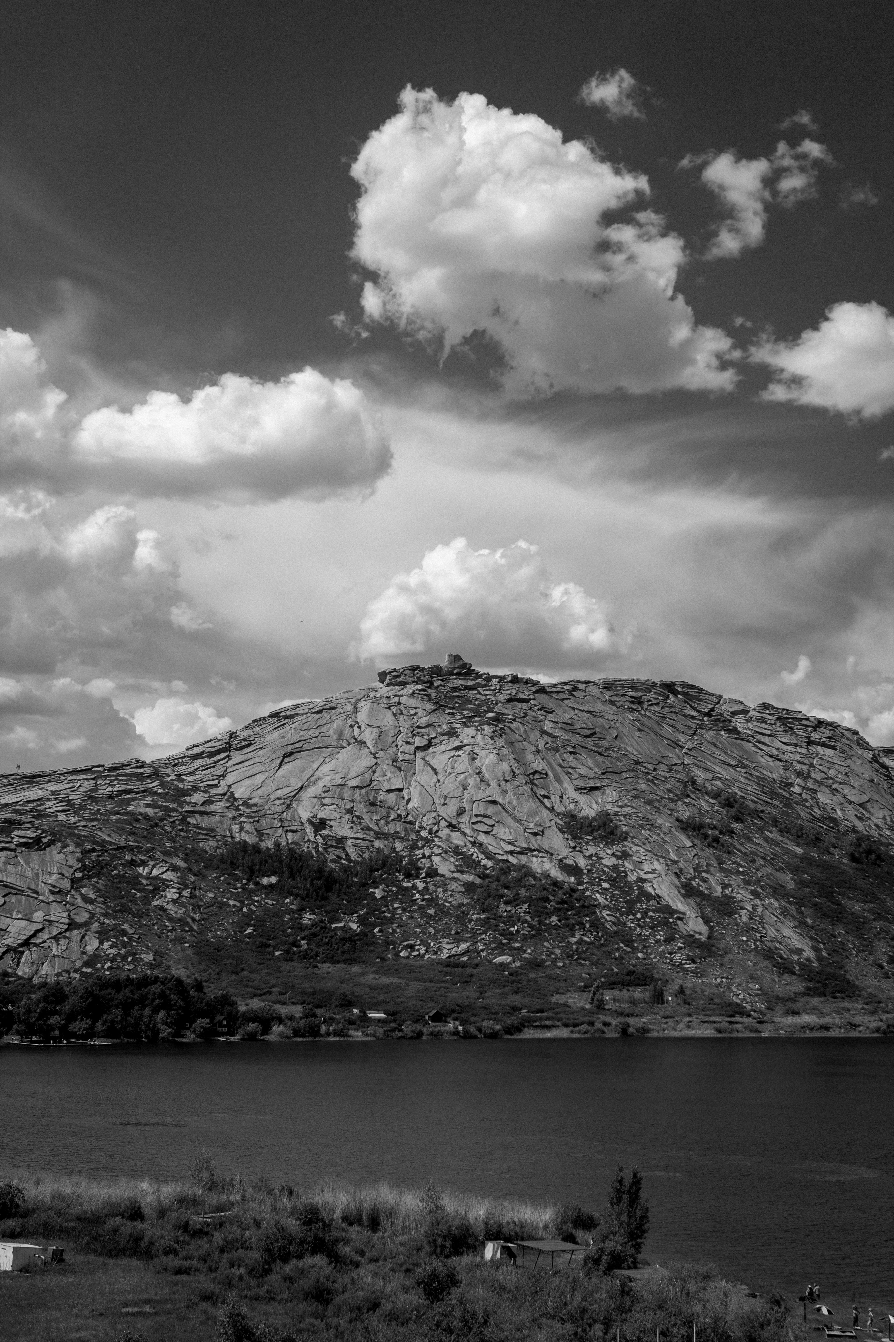 Grayscale Mountain Scenery · Free Stock Photo