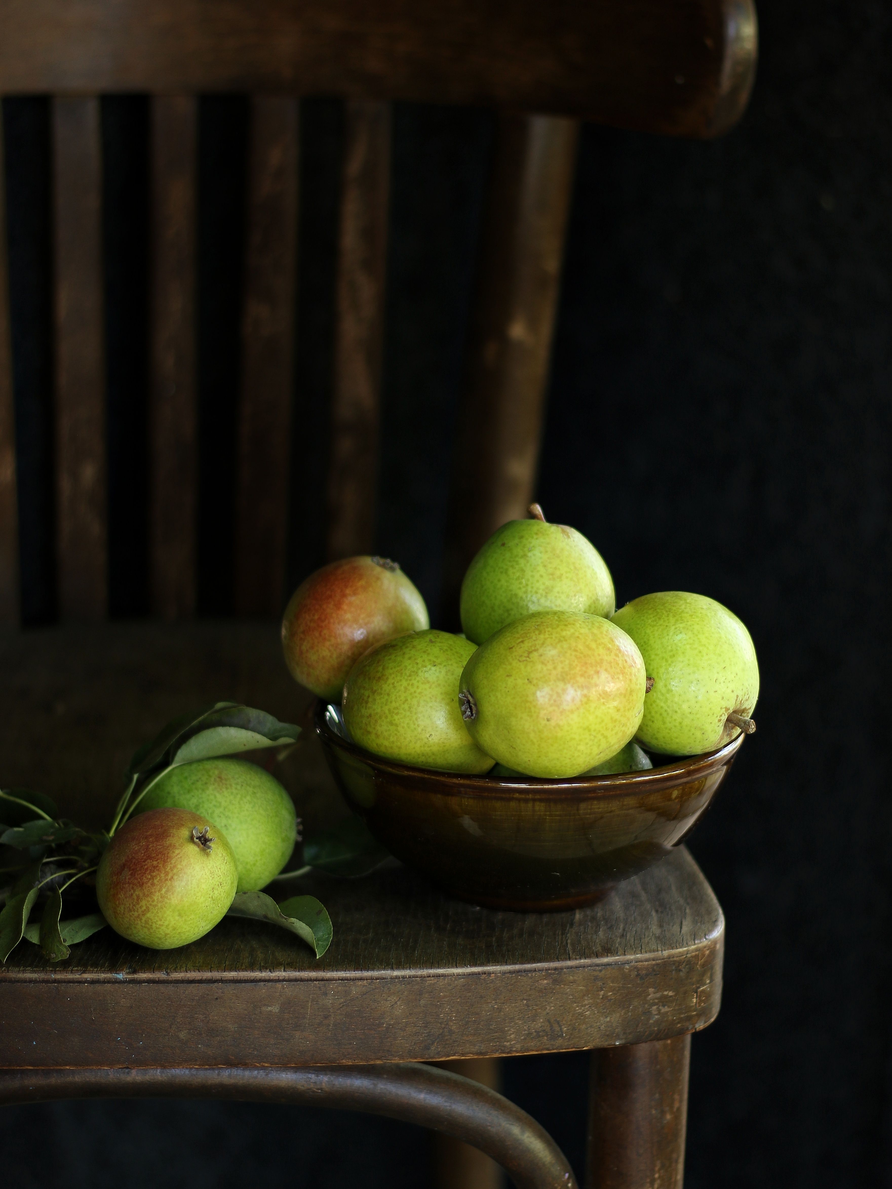 Apple Slices Beside a Calorie Counting Form · Free Stock Photo