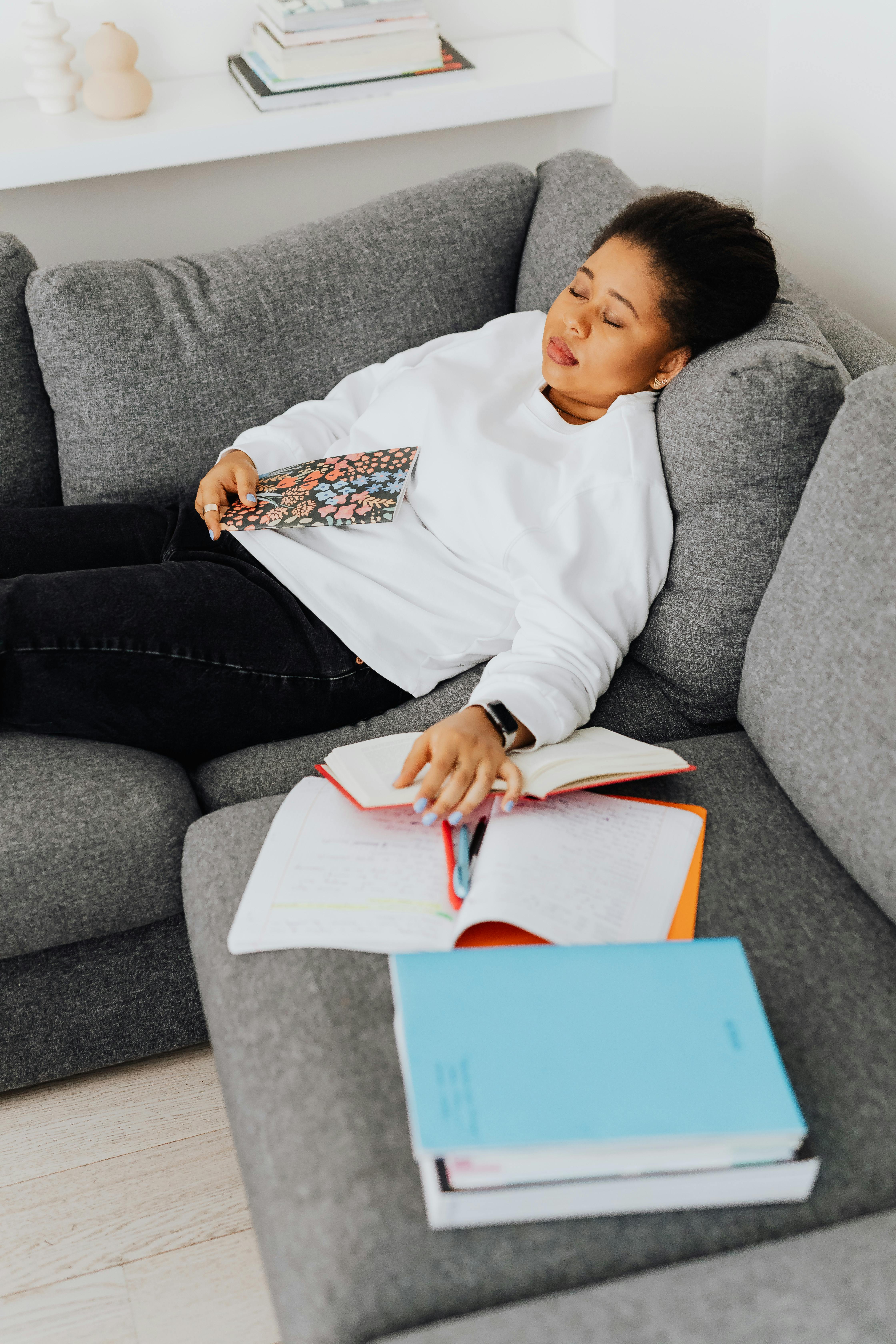 Taking Nap Photos, Download The BEST Free Taking Nap Stock Photos & HD ...