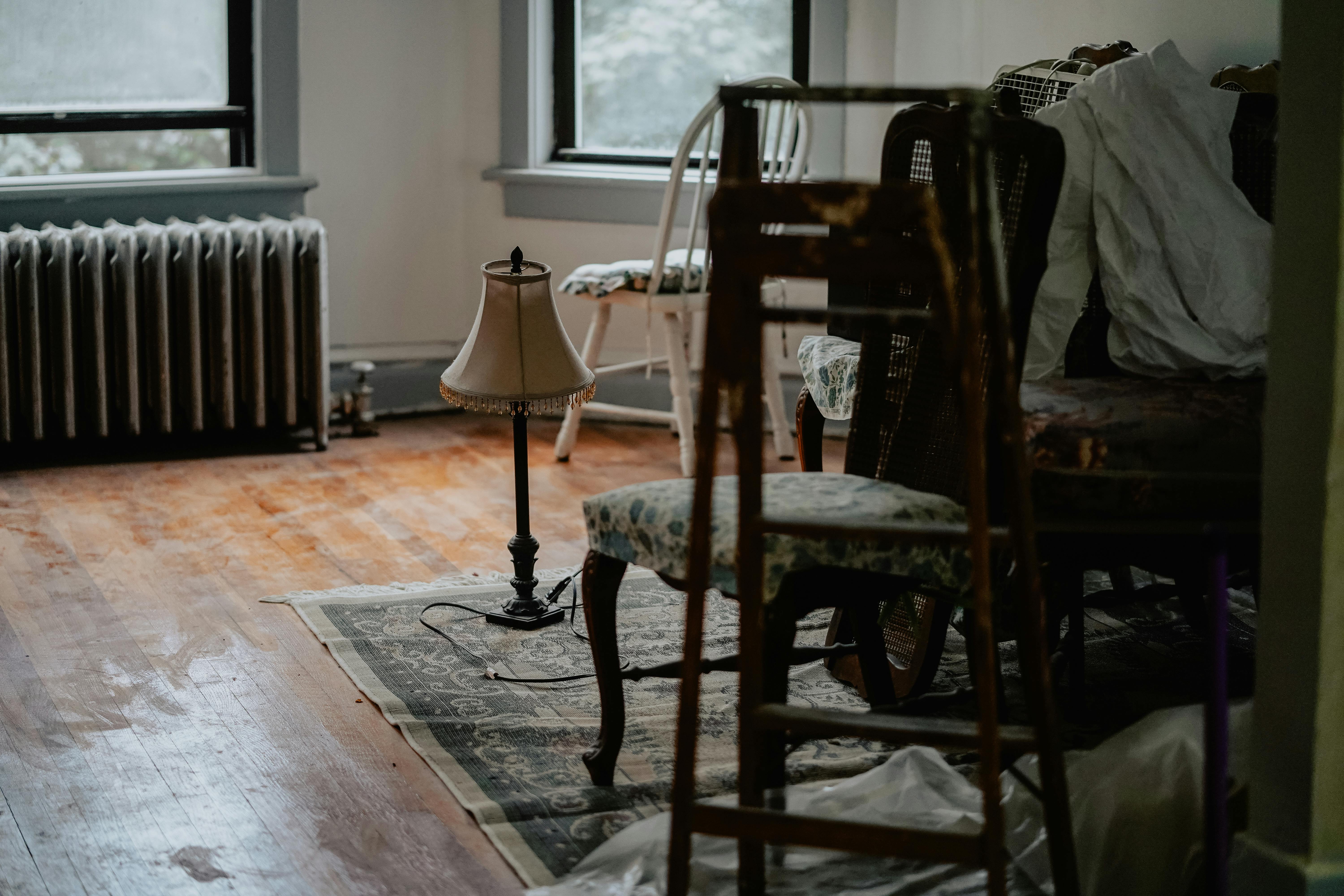 Disorganized Furniture in Abandoned House · Free Stock Photo