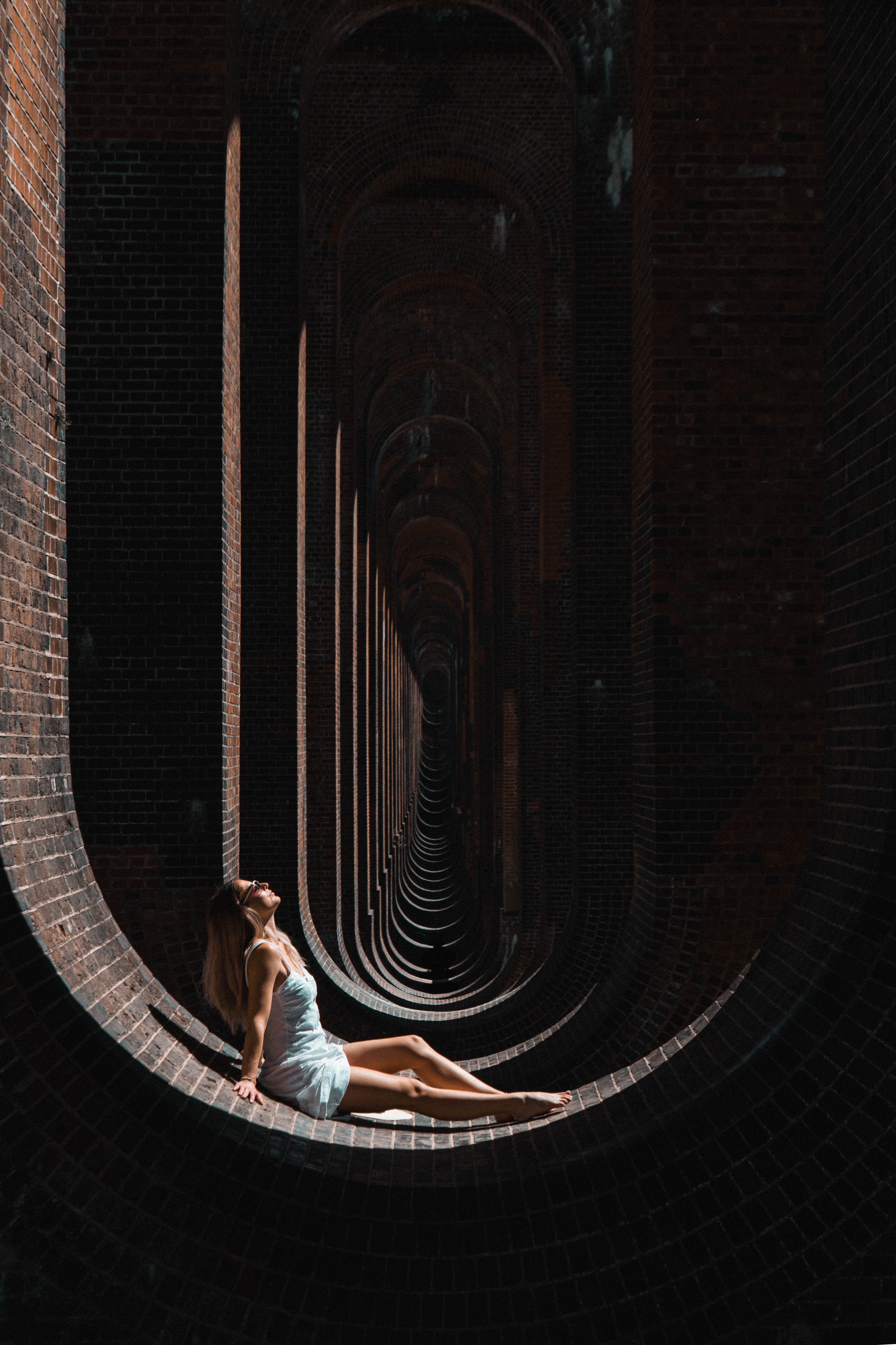 Model People Arch Photos, Download The BEST Free Model People Arch ...