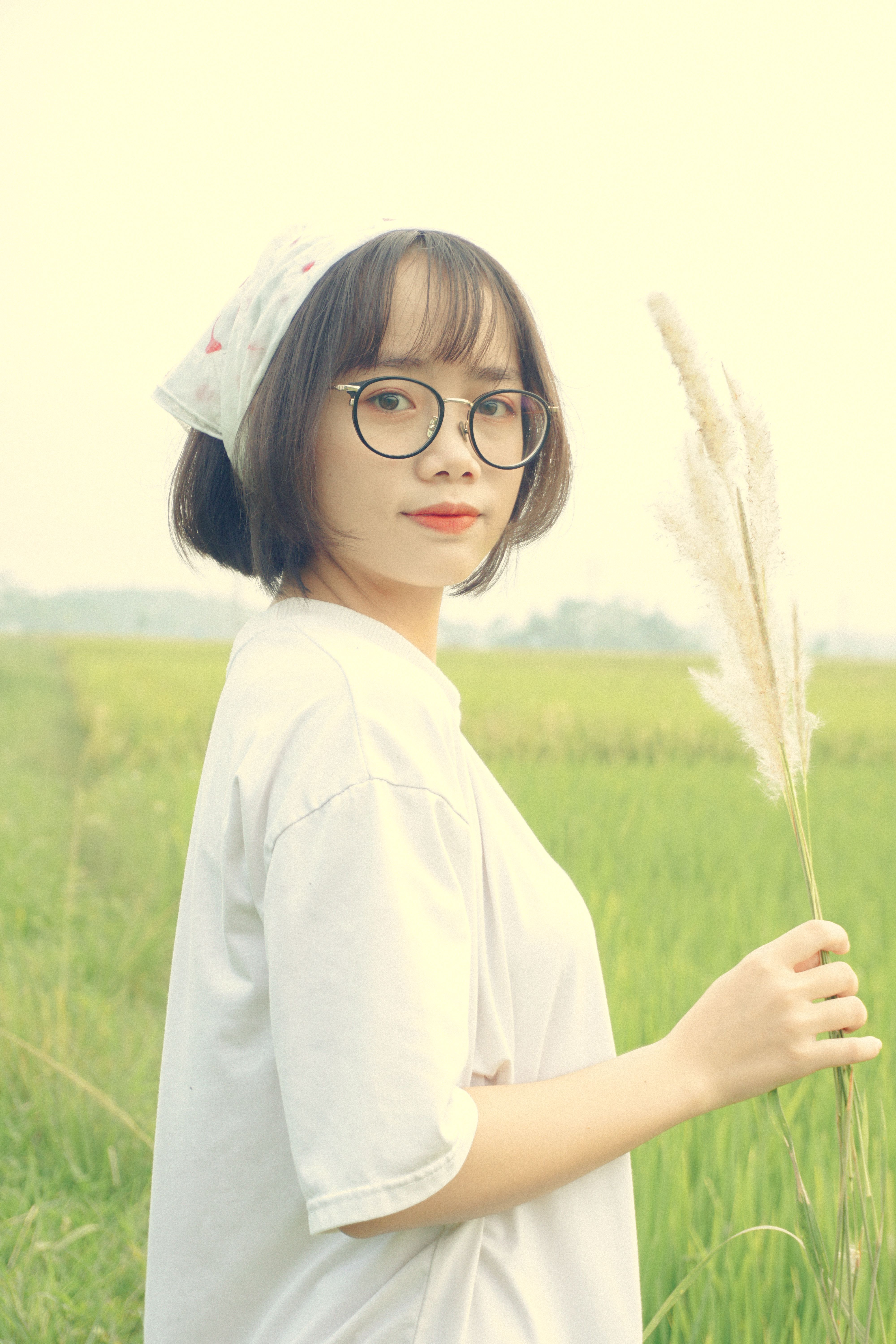 A Young Girl in Non Hat · Free Stock Photo