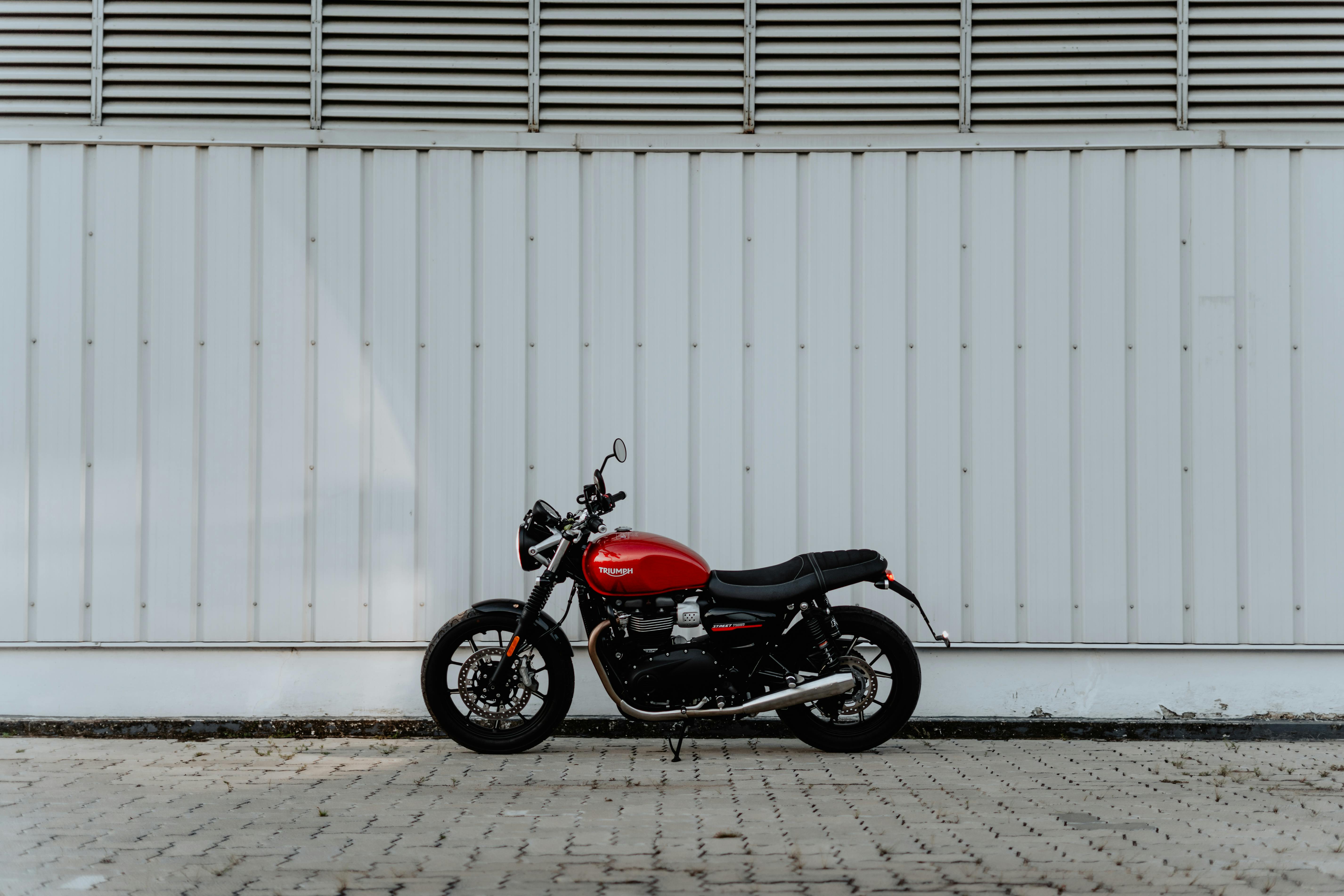 5,000+ Best Triumph Motorcycle Photos · 100% Free Download · Pexels ...
