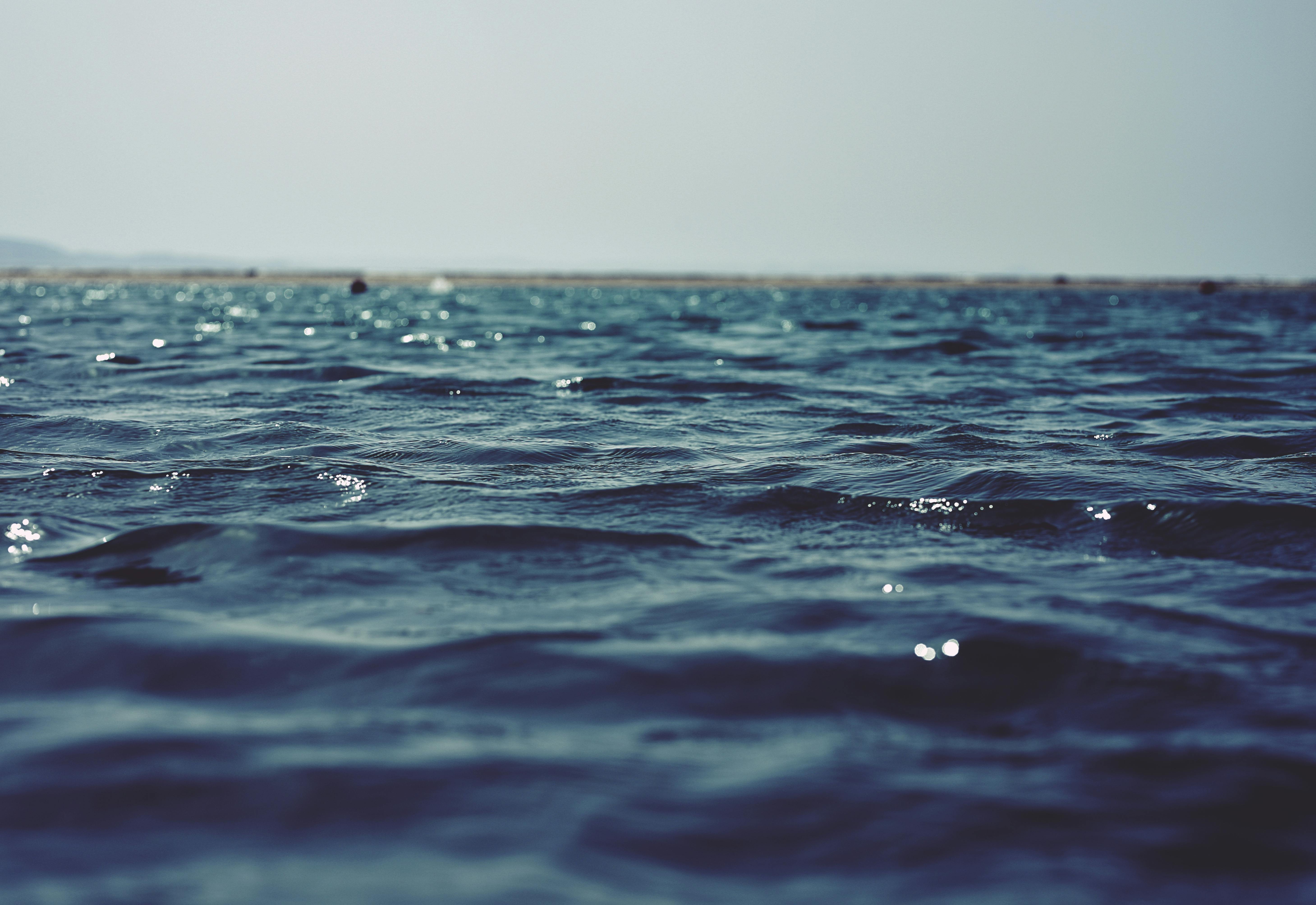 Kostenloses Foto zum Thema: dunkelblau, meer, unscharf
