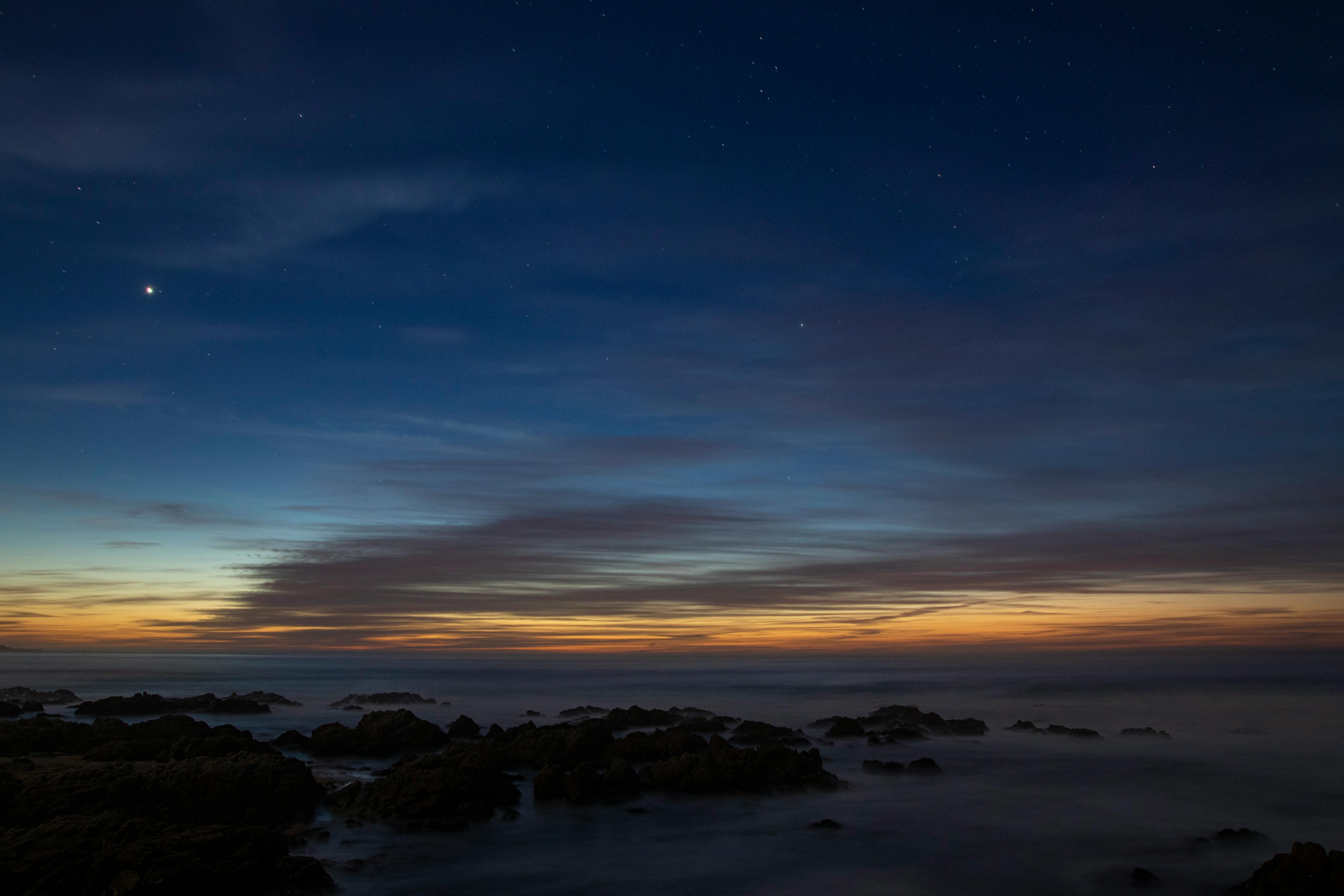 Rocks Formation in the Beach · Free Stock Photo