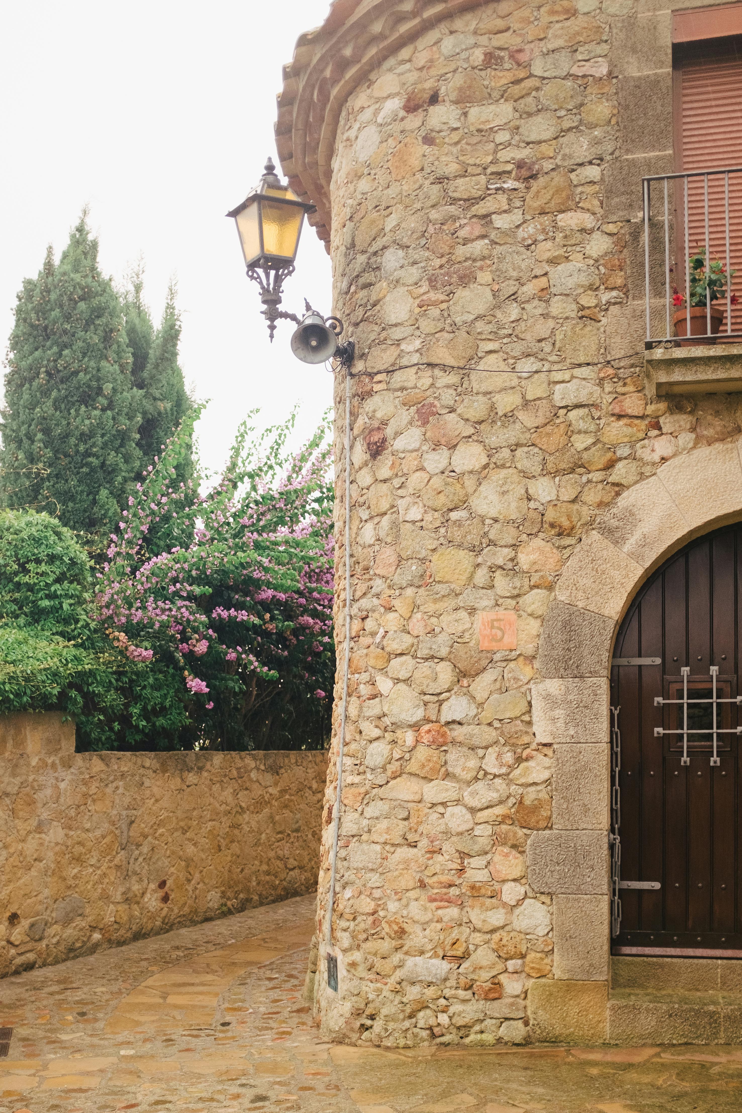 Photograph of a Building Made of Stones · Free Stock Photo
