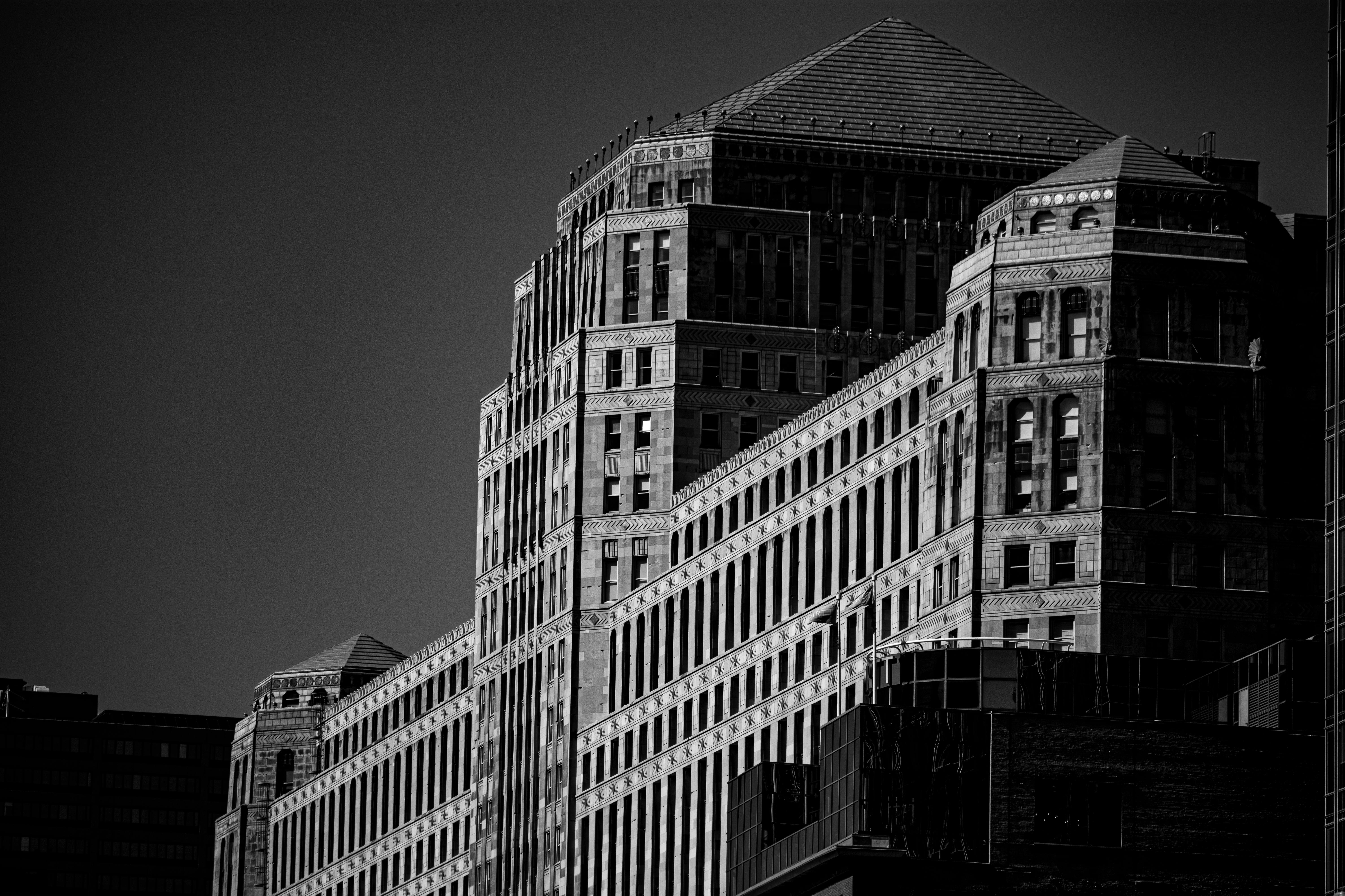 Blue and Red Painted Building · Free Stock Photo