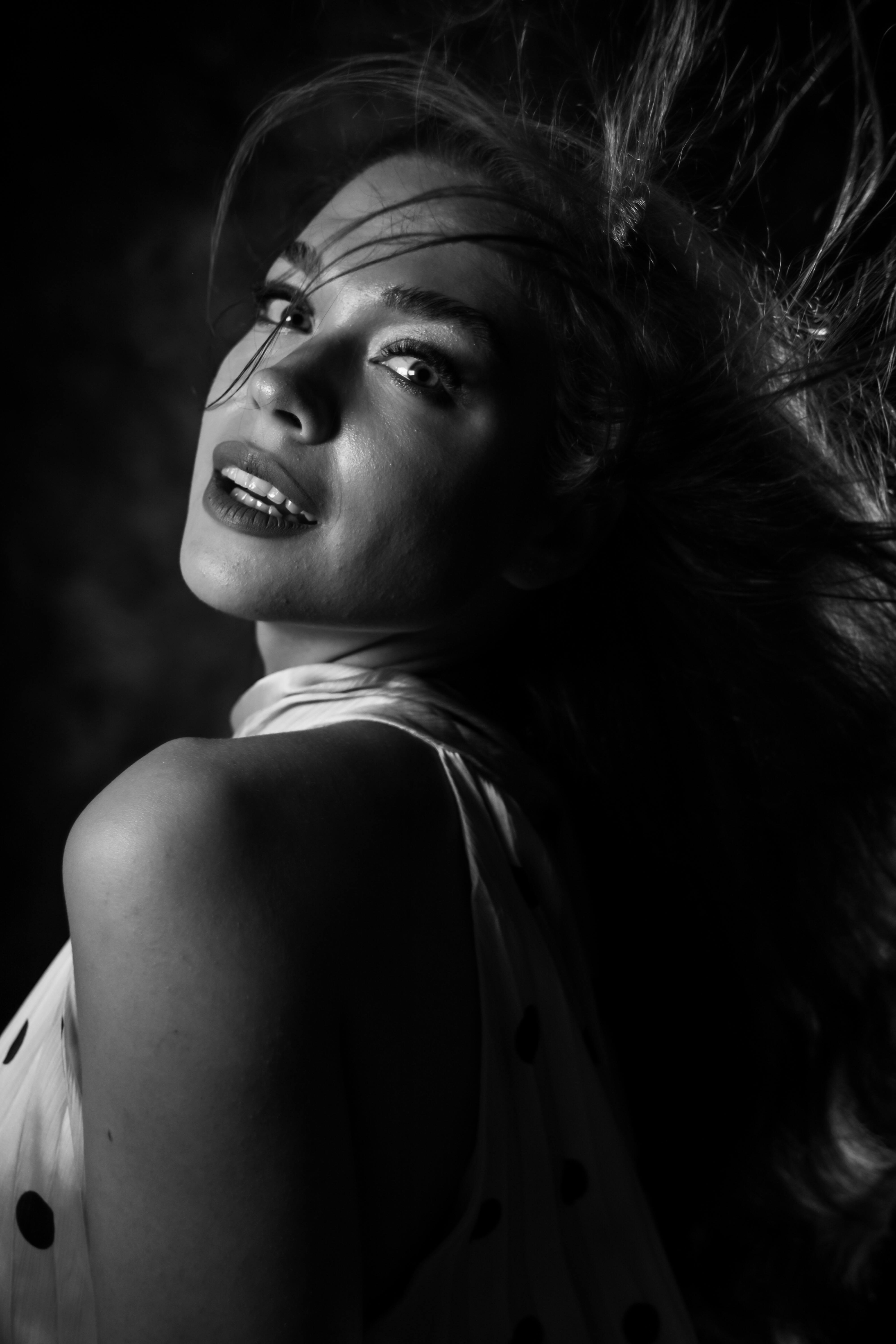 Beautiful Woman Looking Back · Free Stock Photo